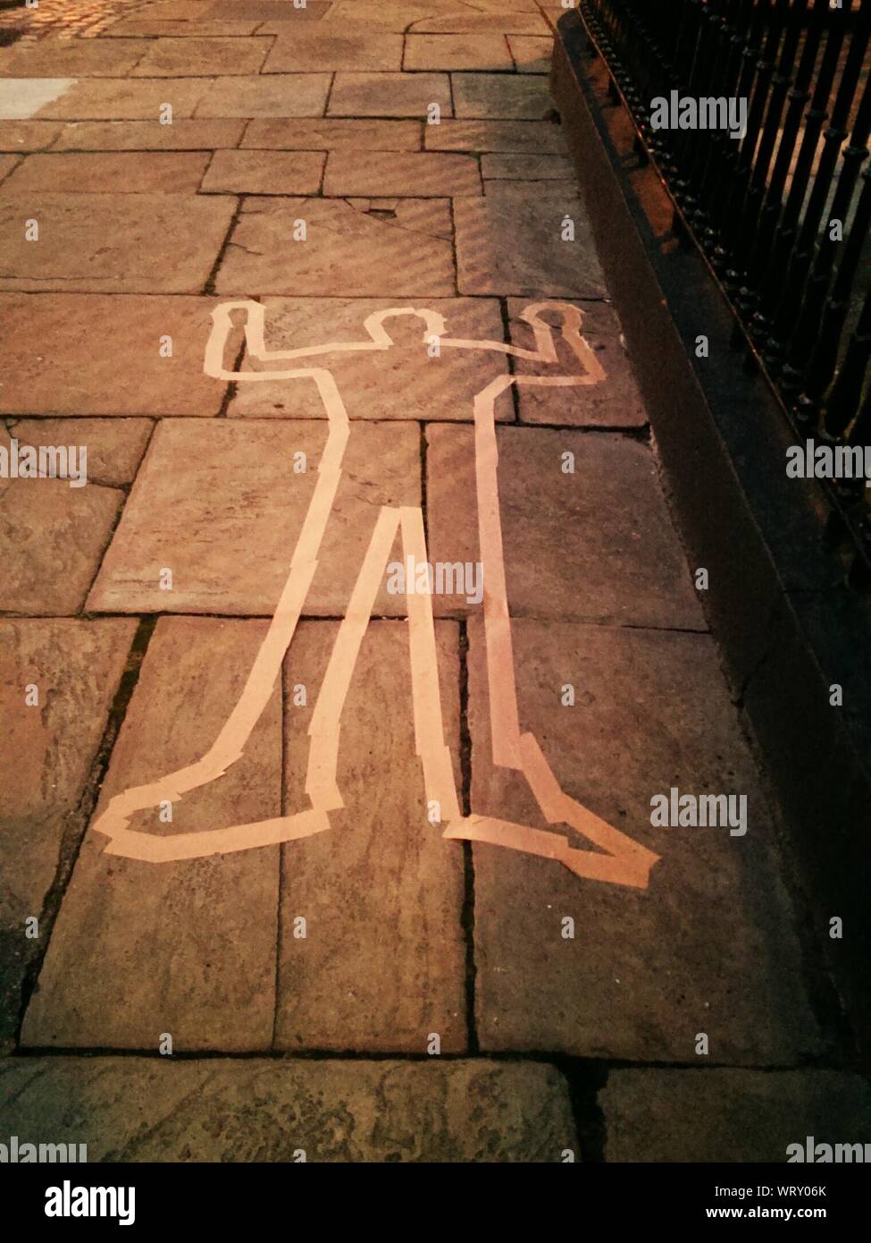 Crime scene chalk outline hi-res stock photography and images - Alamy