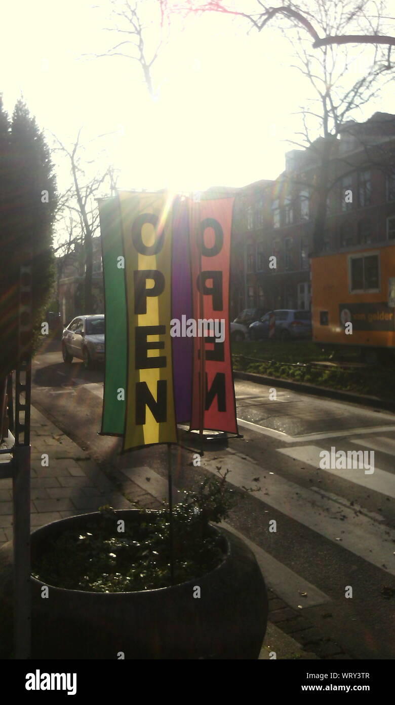 Sign colored hi-res stock photography and images - Alamy