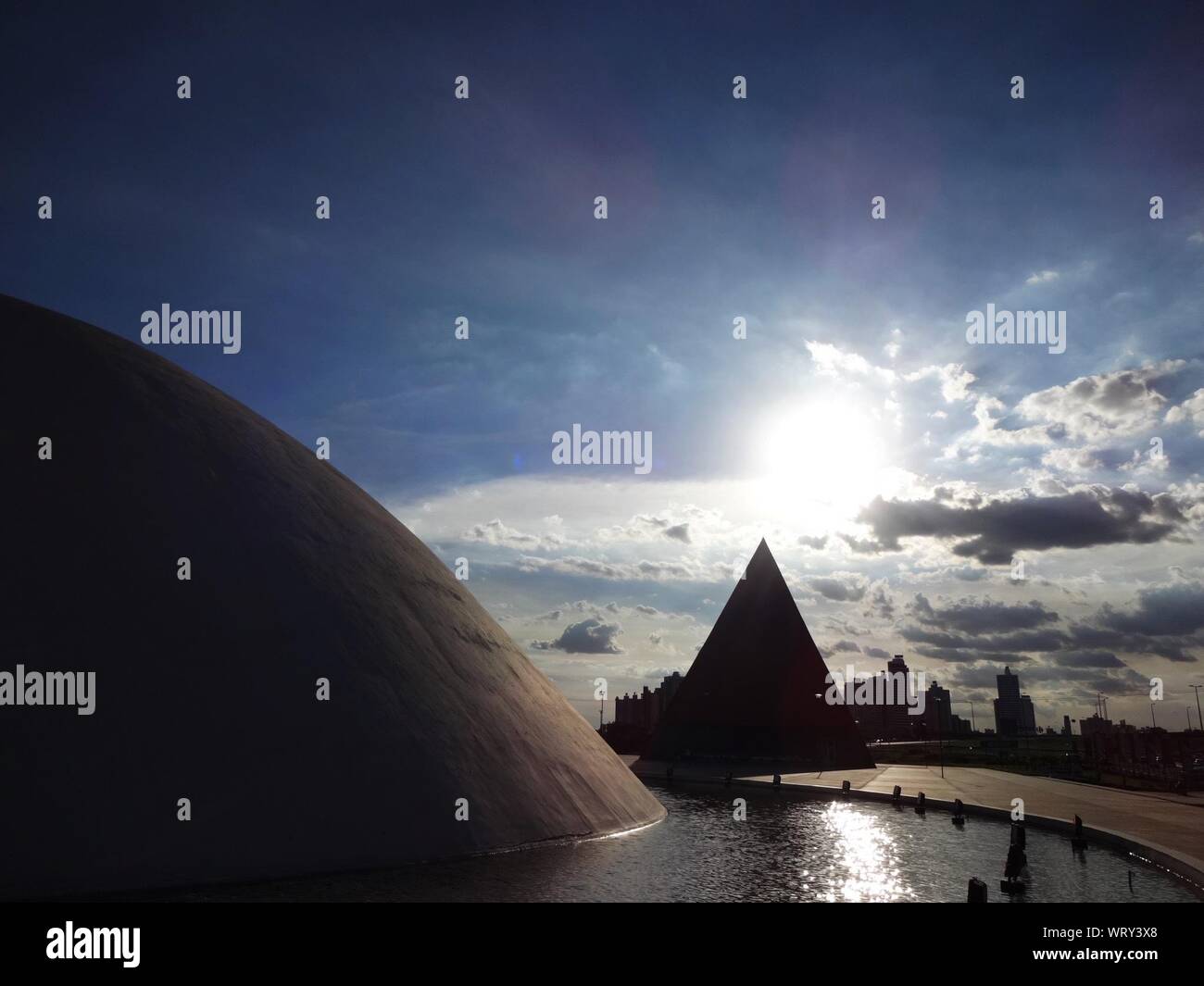 Dome built hi-res stock photography and images - Alamy