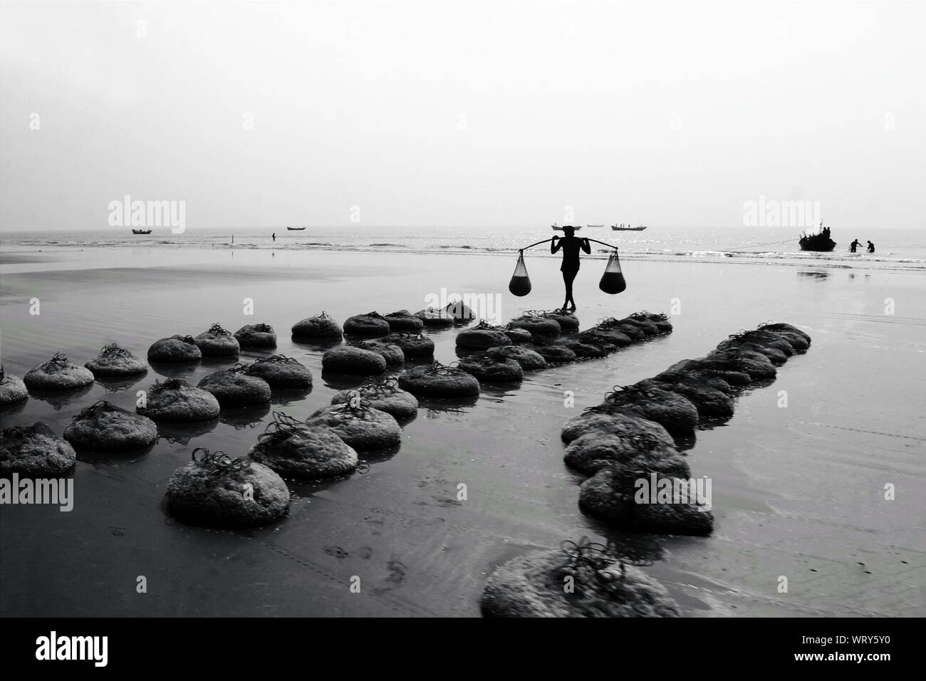 Carrying load loads hi-res stock photography and images - Alamy