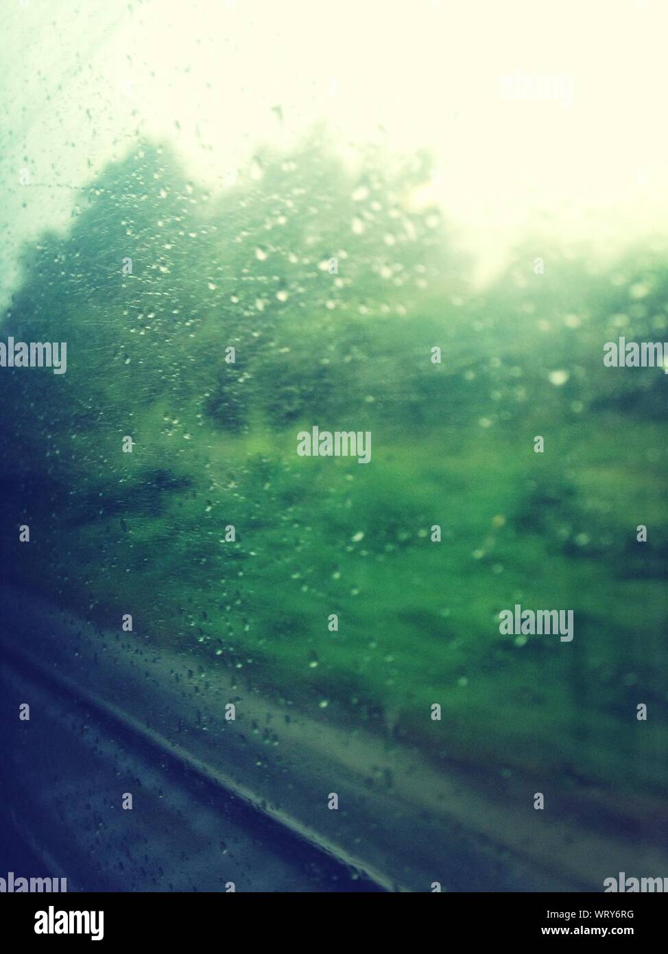 Rain drops on train window hi-res stock photography and images - Alamy