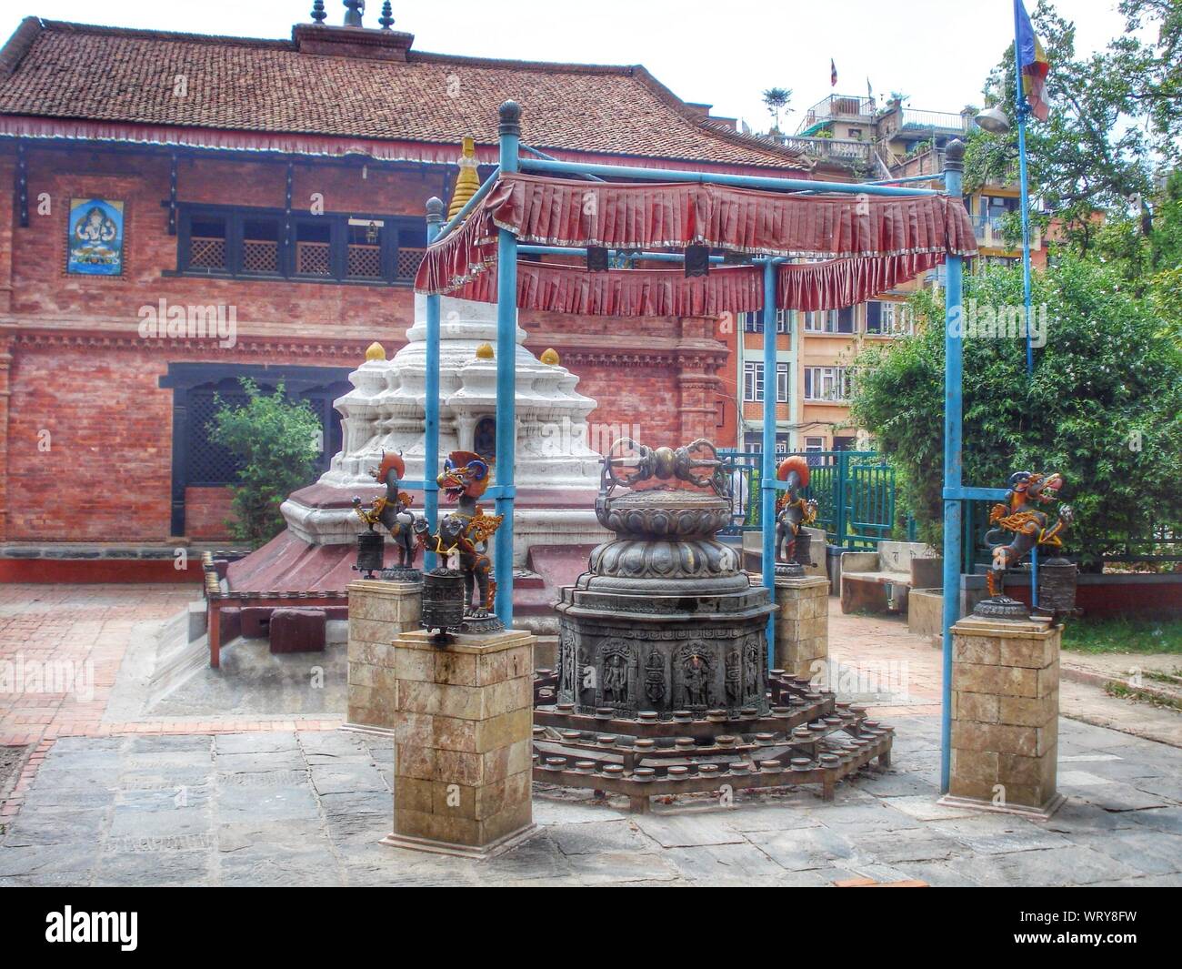 Exterior temple hi-res stock photography and images - Alamy