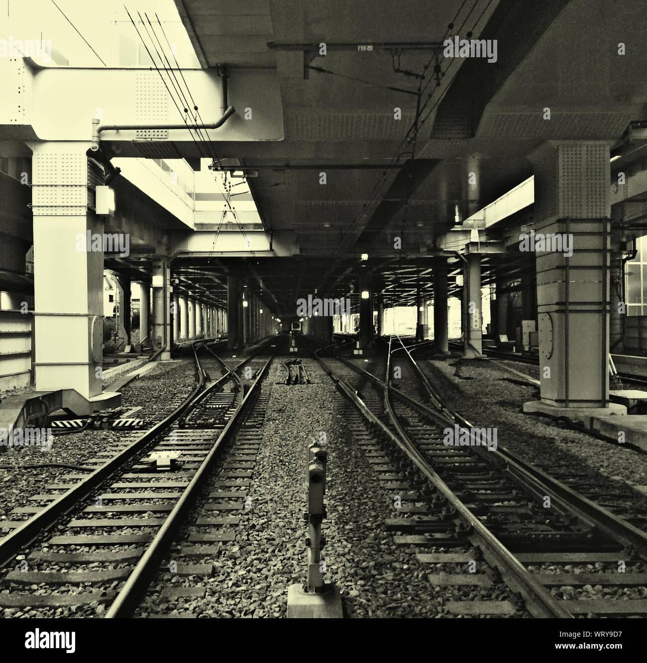 Road below rail hi-res stock photography and images - Alamy