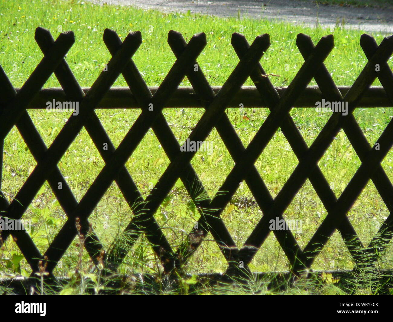 Gate into field hi-res stock photography and images - Alamy
