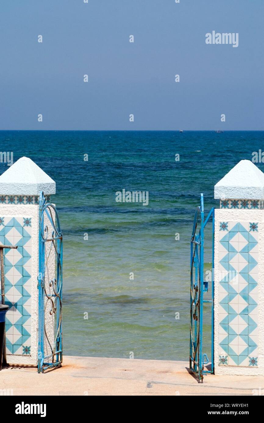 Entrance sea hi-res stock photography and images - Alamy