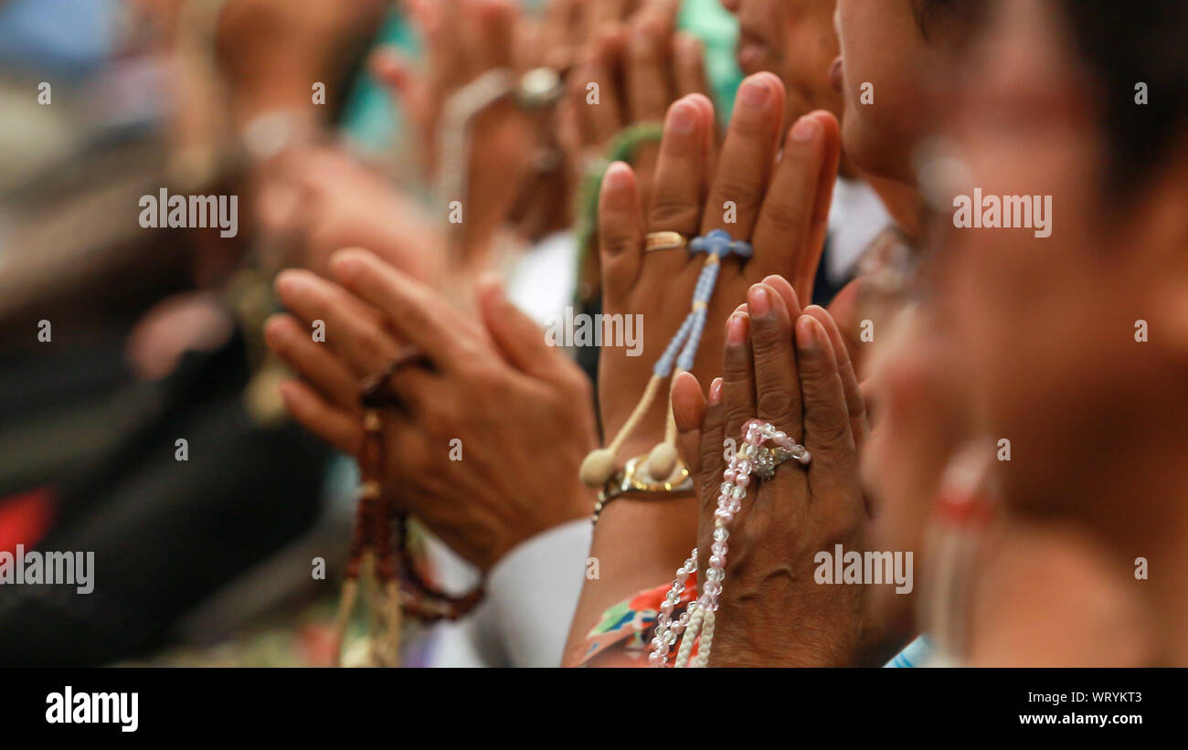 Temple body part hi-res stock photography and images - Alamy
