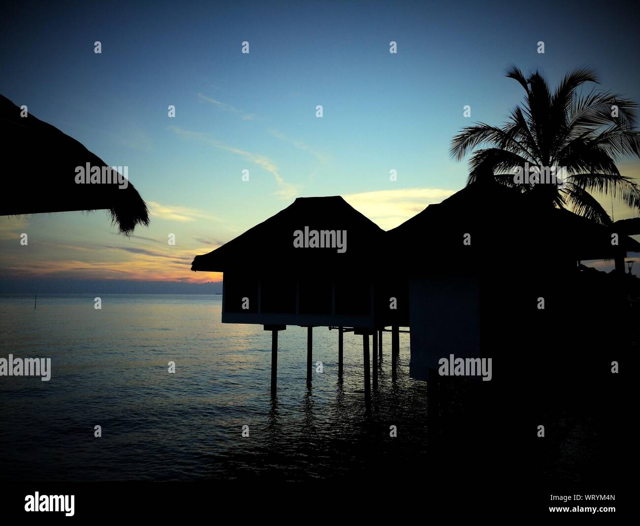 Cottage roof silhouette hi-res stock photography and images - Alamy