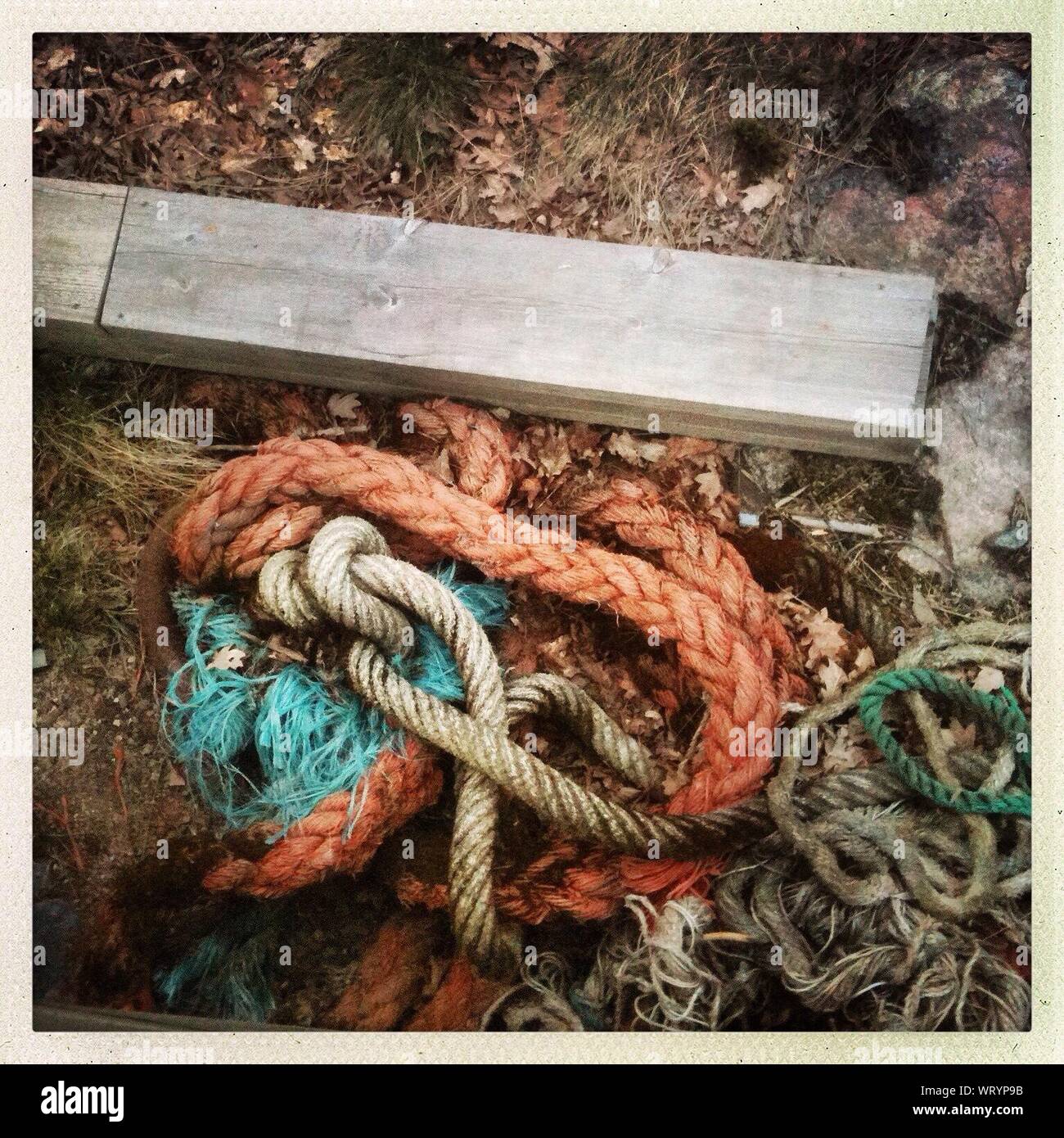 Tangled ropes hi-res stock photography and images - Alamy