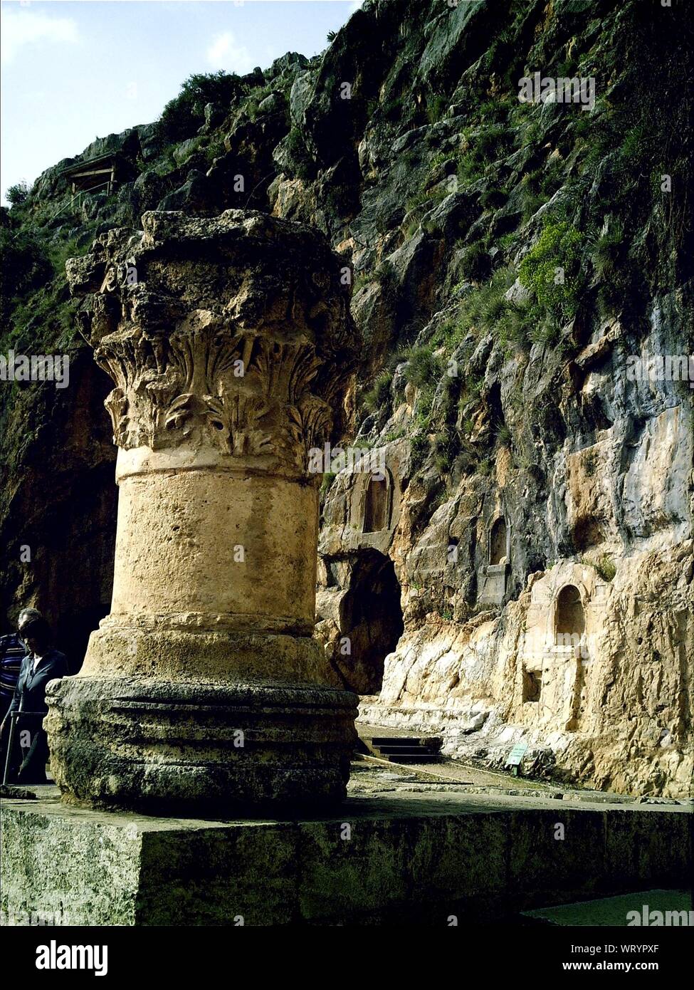 Pillar wall hi-res stock photography and images - Alamy