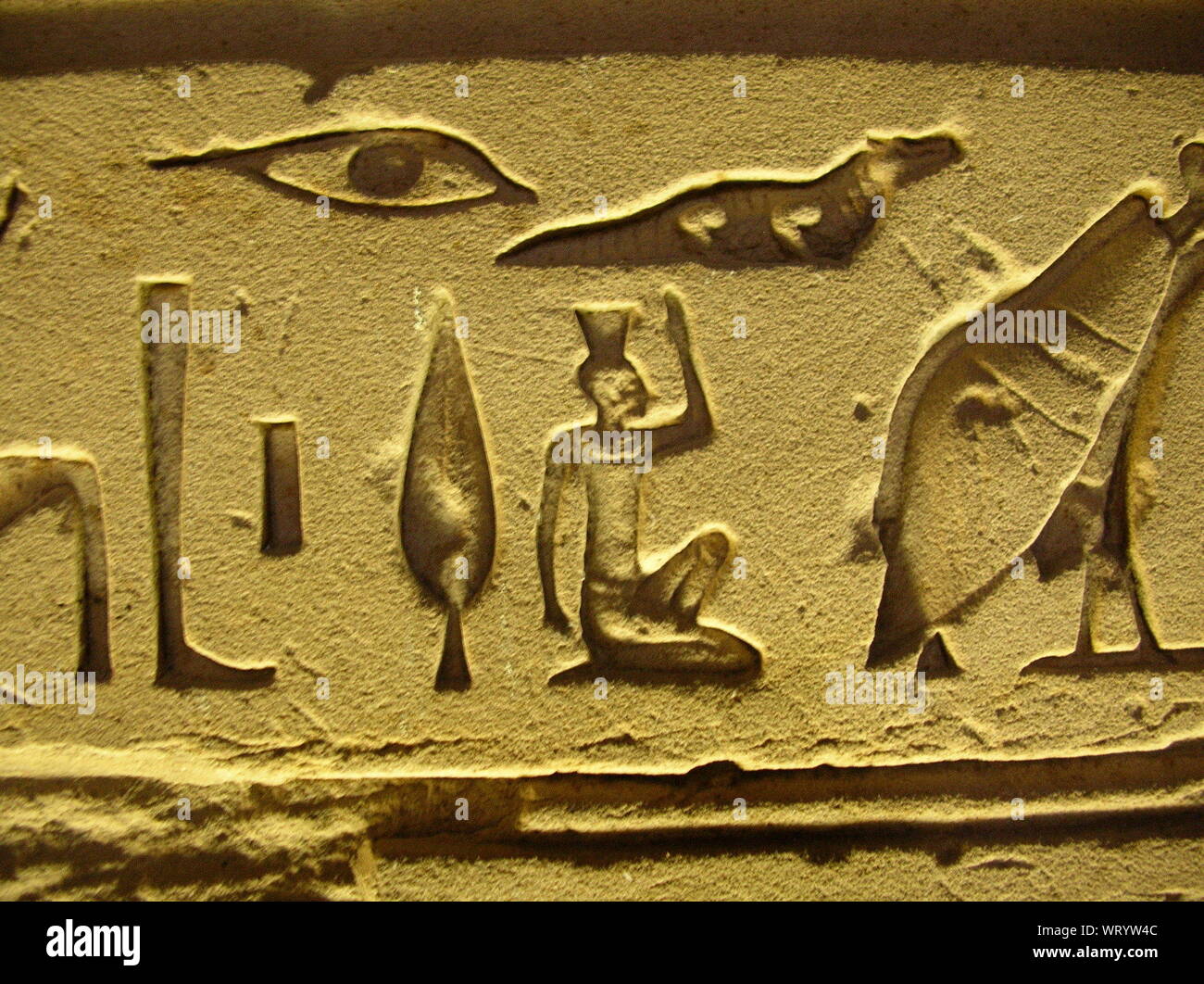 Egyptian hieroglyph hi-res stock photography and images - Alamy