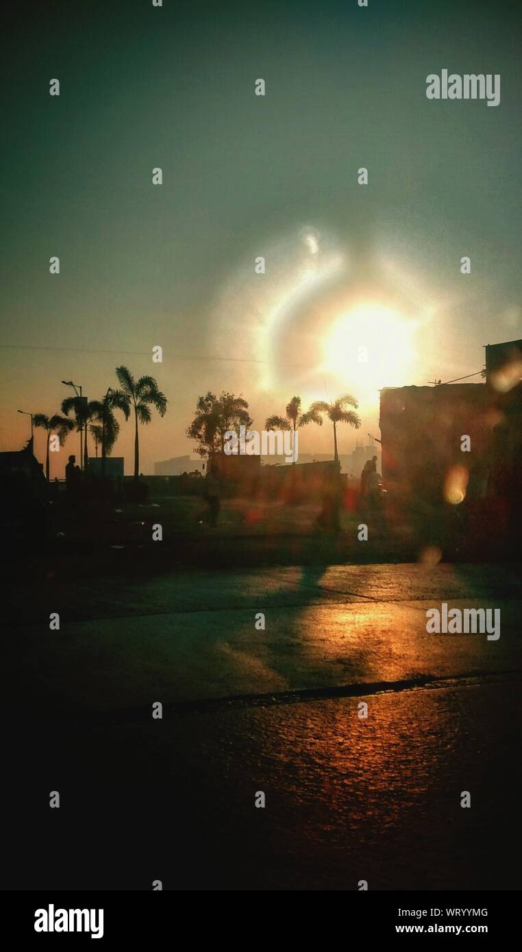 Brightly lit city street hi-res stock photography and images - Alamy