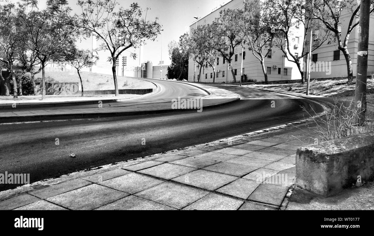 An empty city hi-res stock photography and images - Alamy