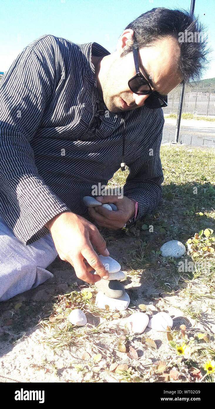 Pebble activity hi-res stock photography and images - Alamy