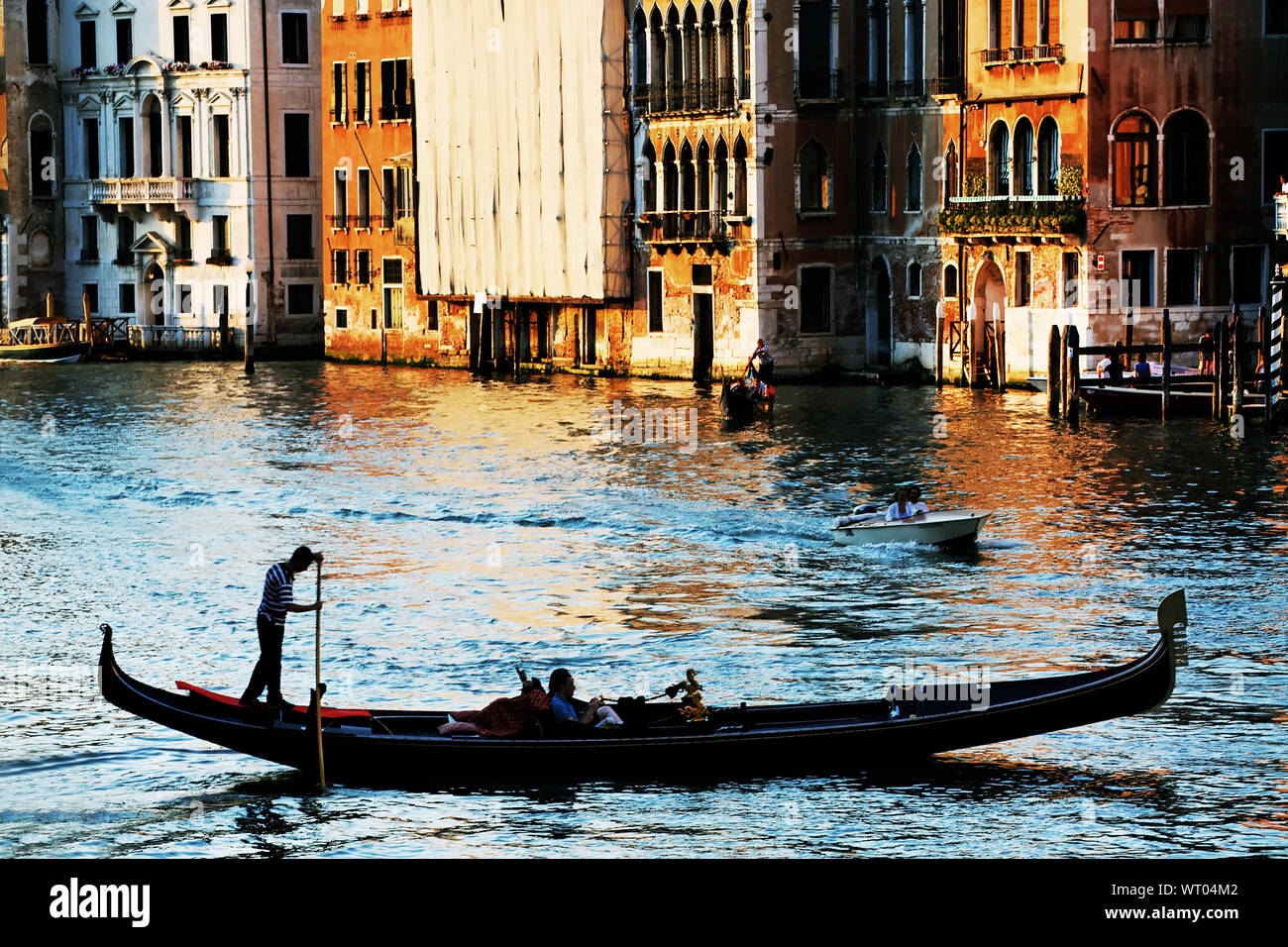 Occupation gondolier hi-res stock photography and images - Alamy