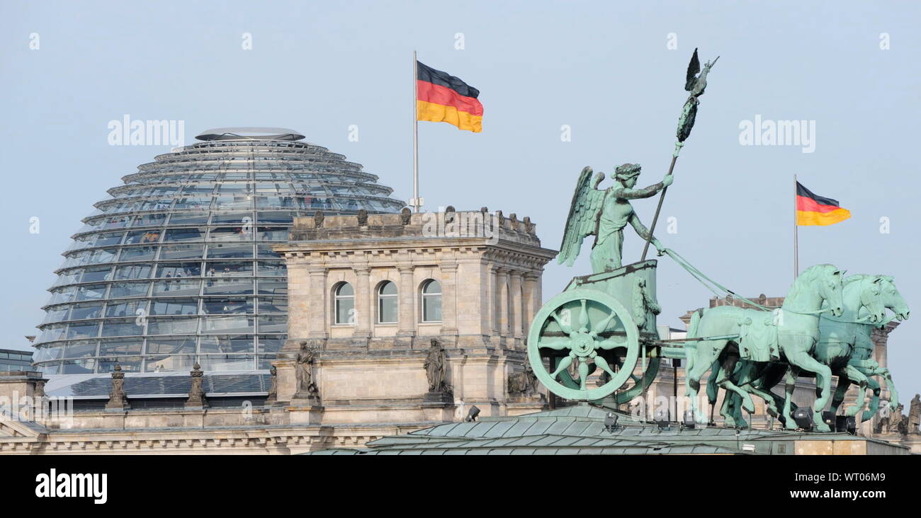 Sculpture Reichstag High Resolution Stock Photography and Images - Alamy