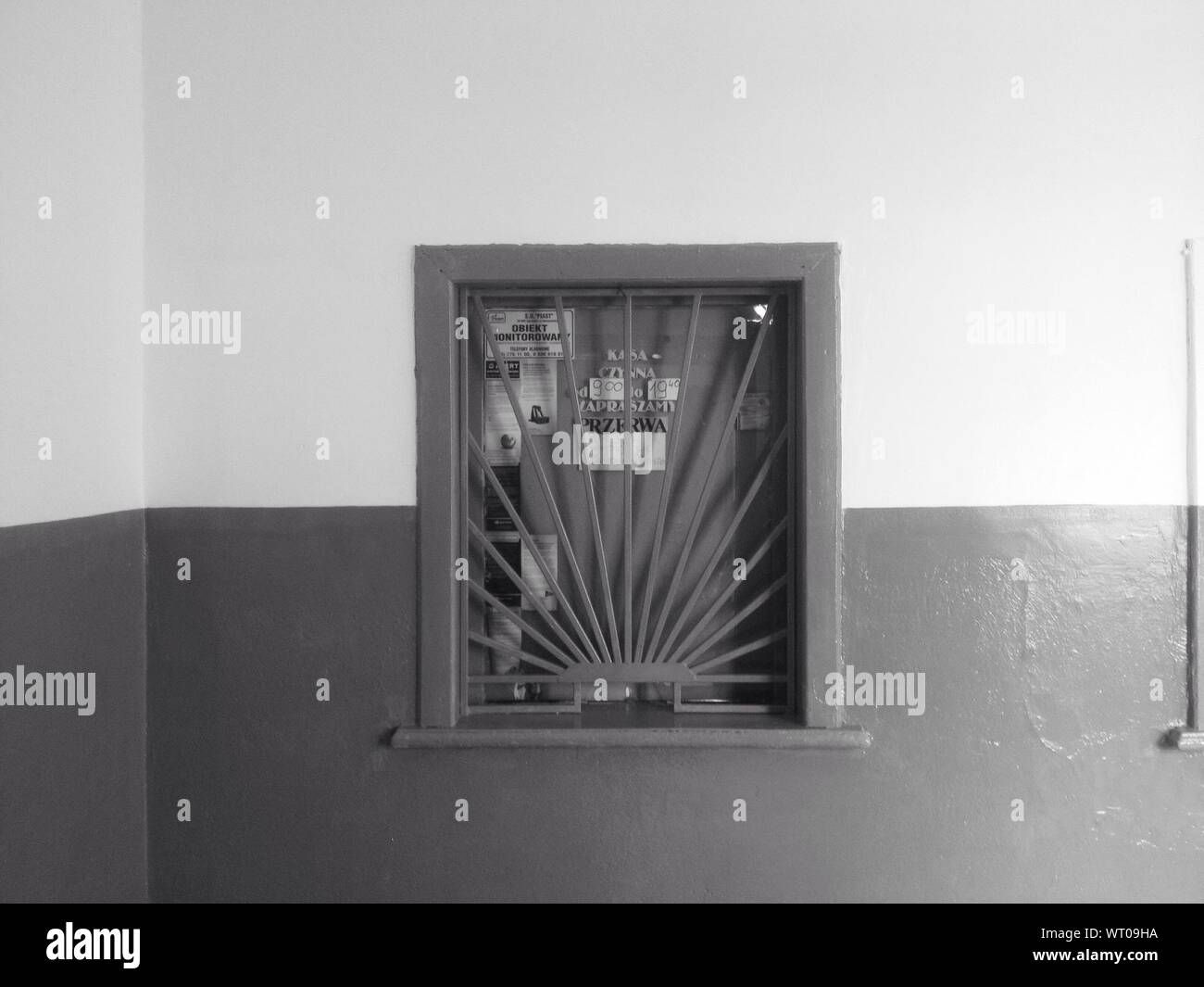 Closed Counter High Resolution Stock Photography and Images - Alamy