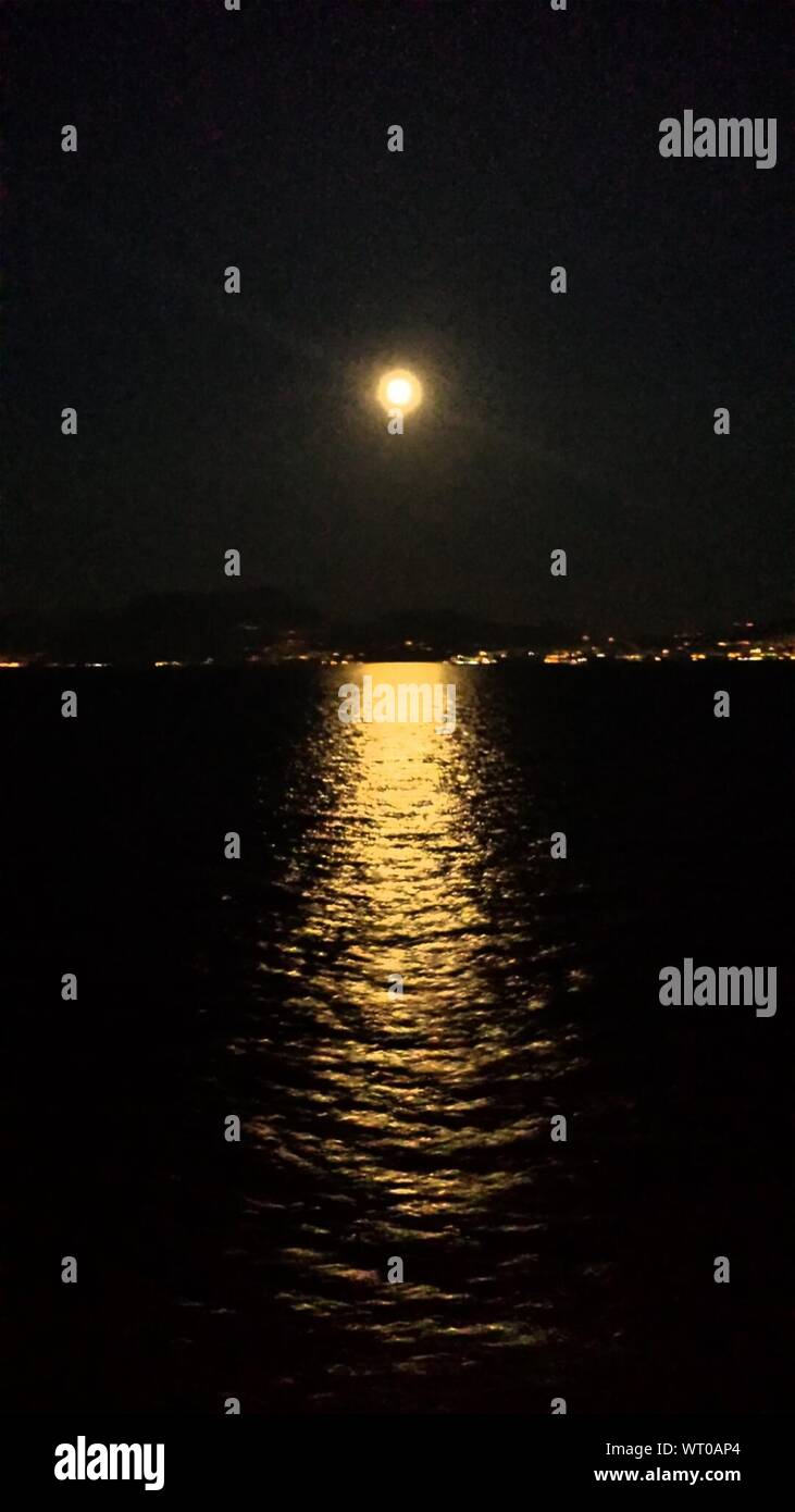 Moonlight water hi-res stock photography and images - Alamy
