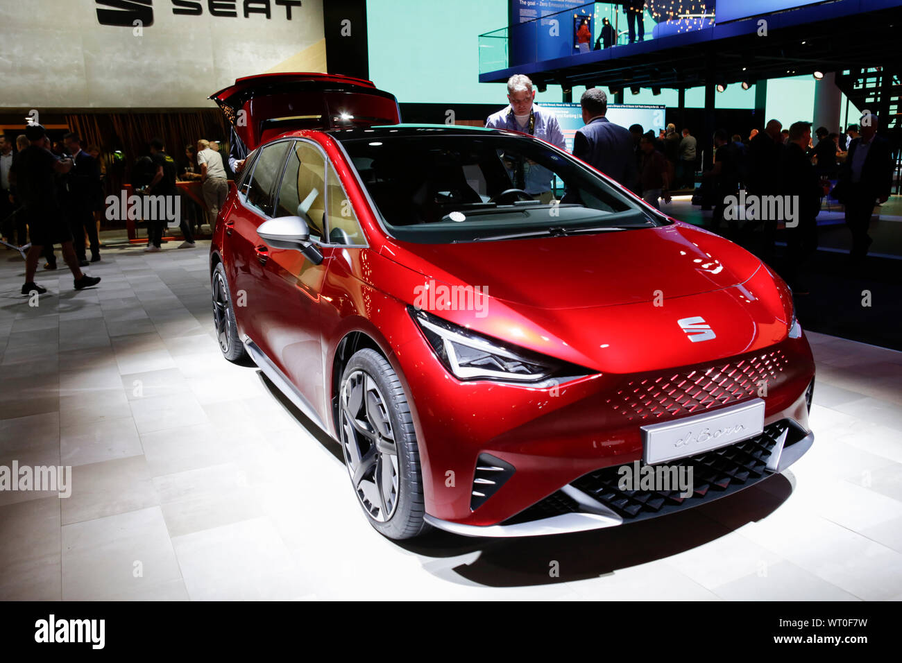 Spanish car manufacturer hi-res stock photography and images - Alamy