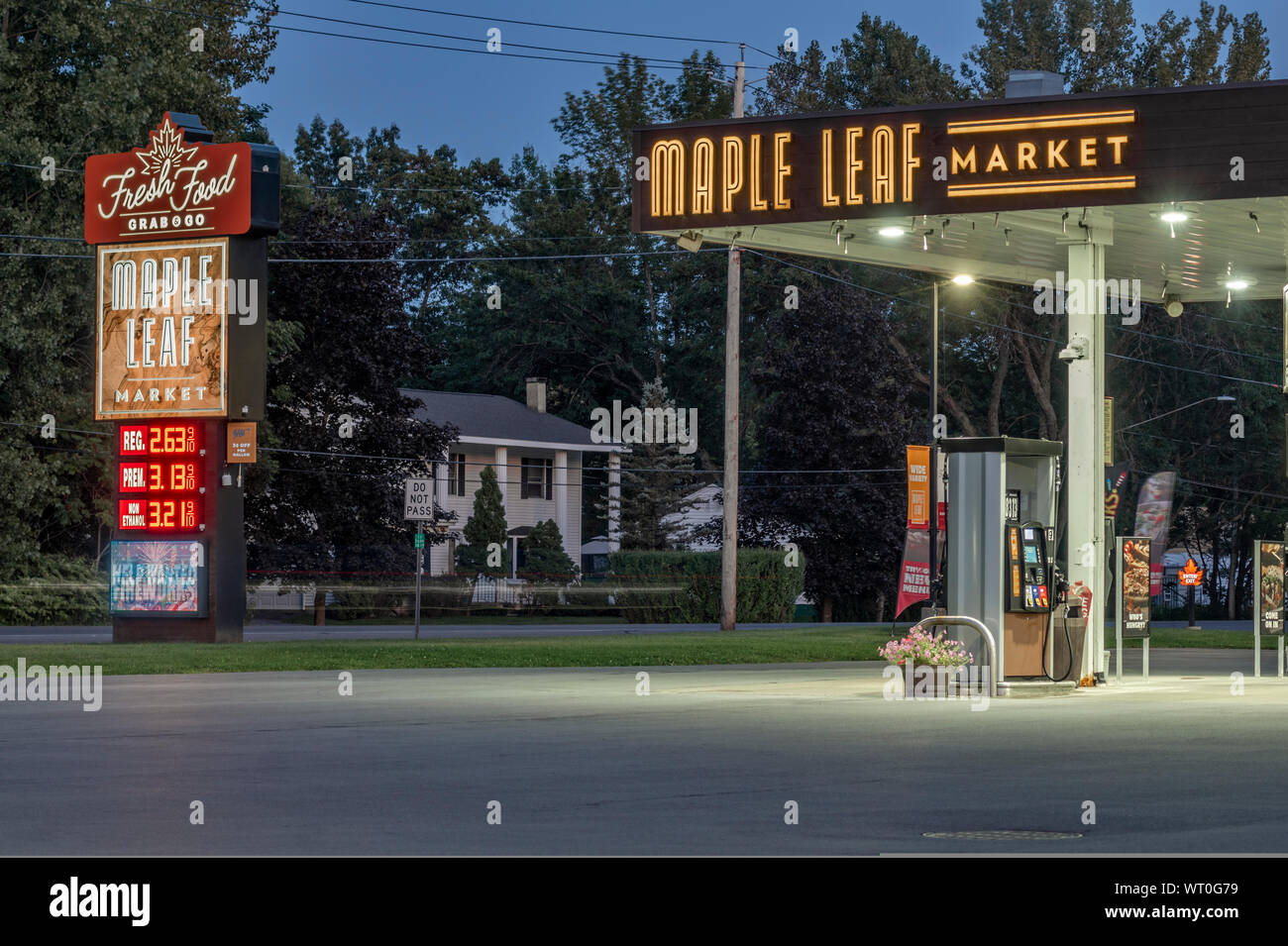 Sylvan Beach, NY - SEPTEMBER 02, 2019: Exterior of View of Maple Leaf ...