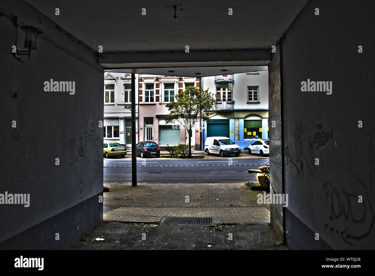 Roadside garage hi-res stock photography and images - Alamy