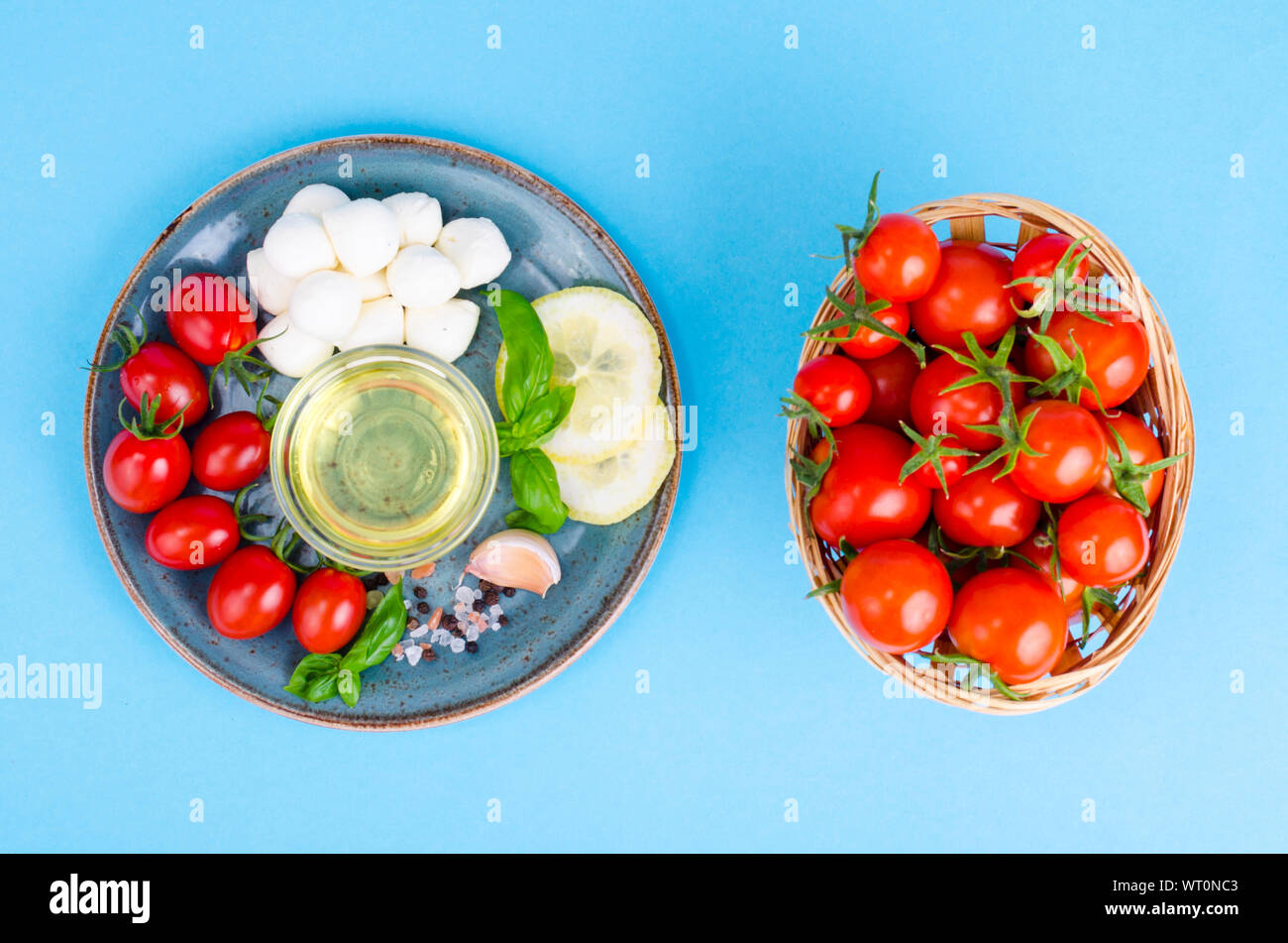 Making caprese salad hi-res stock photography and images - Alamy