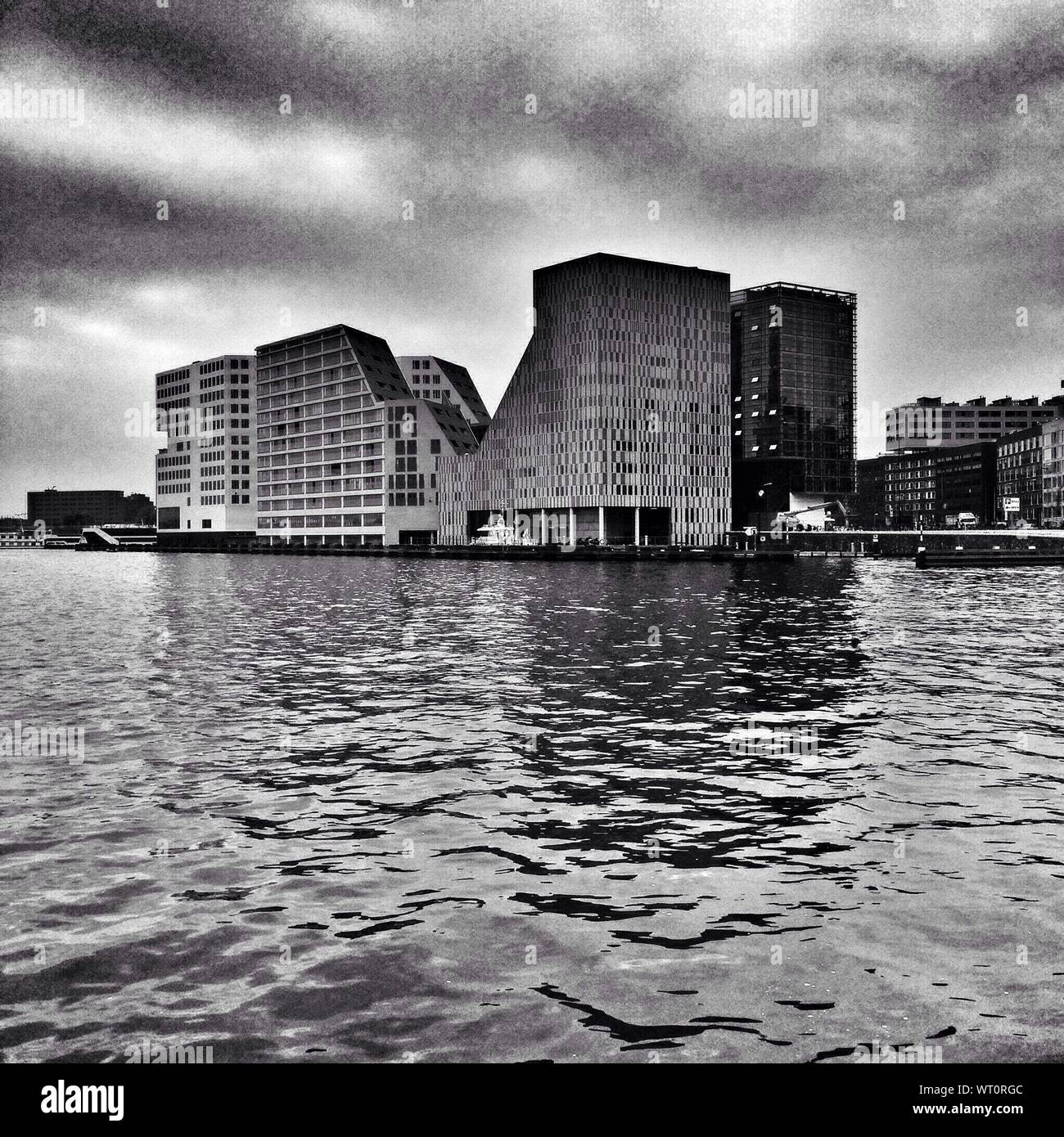 Building waterfront hi-res stock photography and images - Alamy