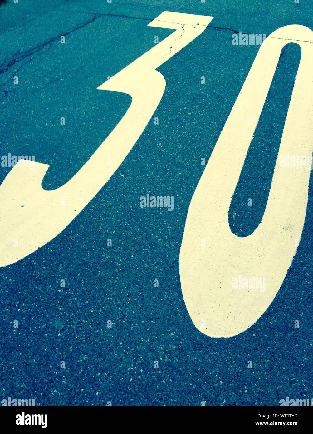 Ground level sign hi-res stock photography and images - Alamy