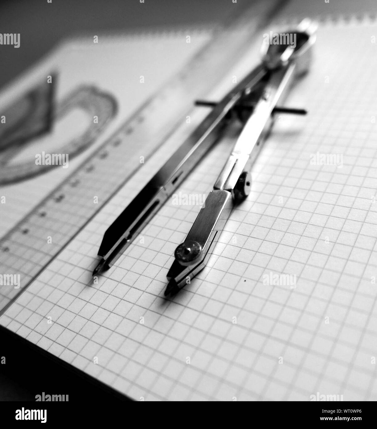 Open book drawing hi-res stock photography and images - Alamy