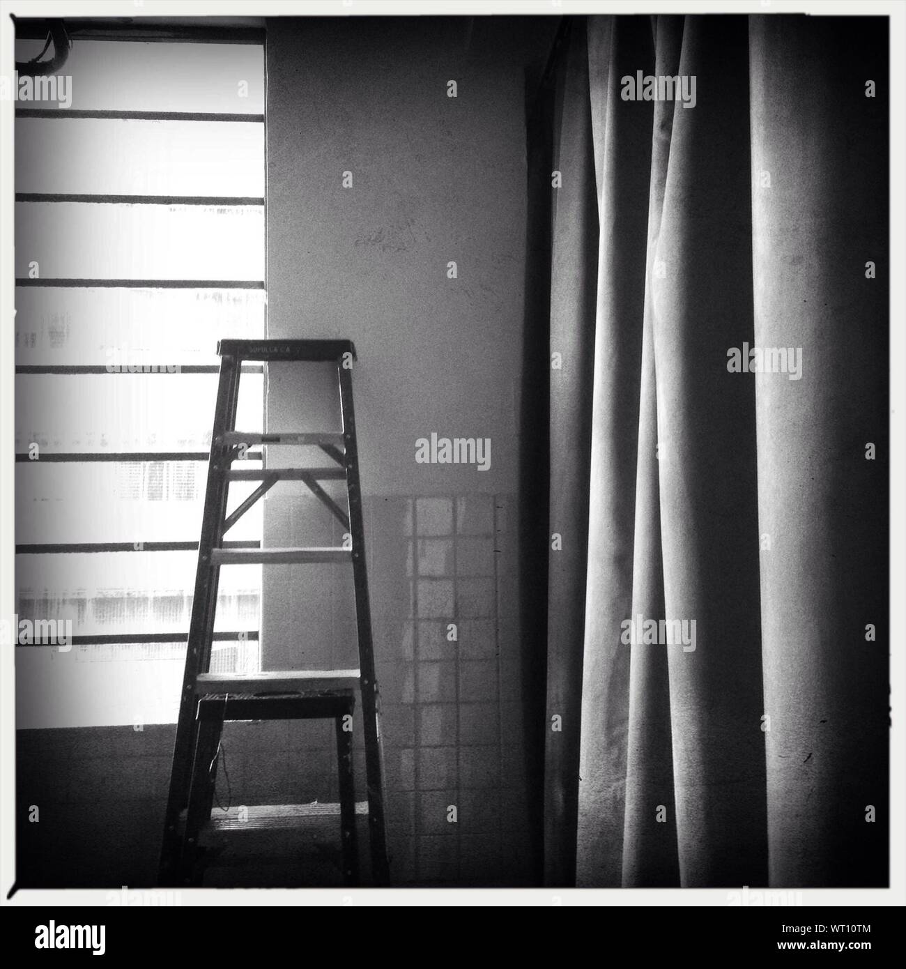 Ladder window hi-res stock photography and images - Alamy