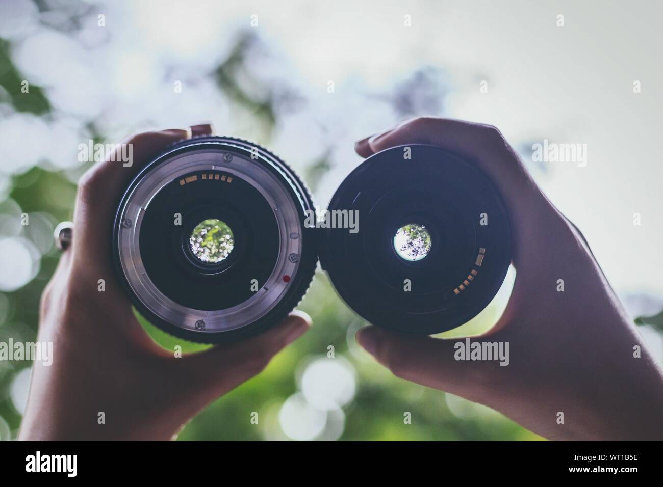 Hand lenses hi-res stock photography and images - Alamy