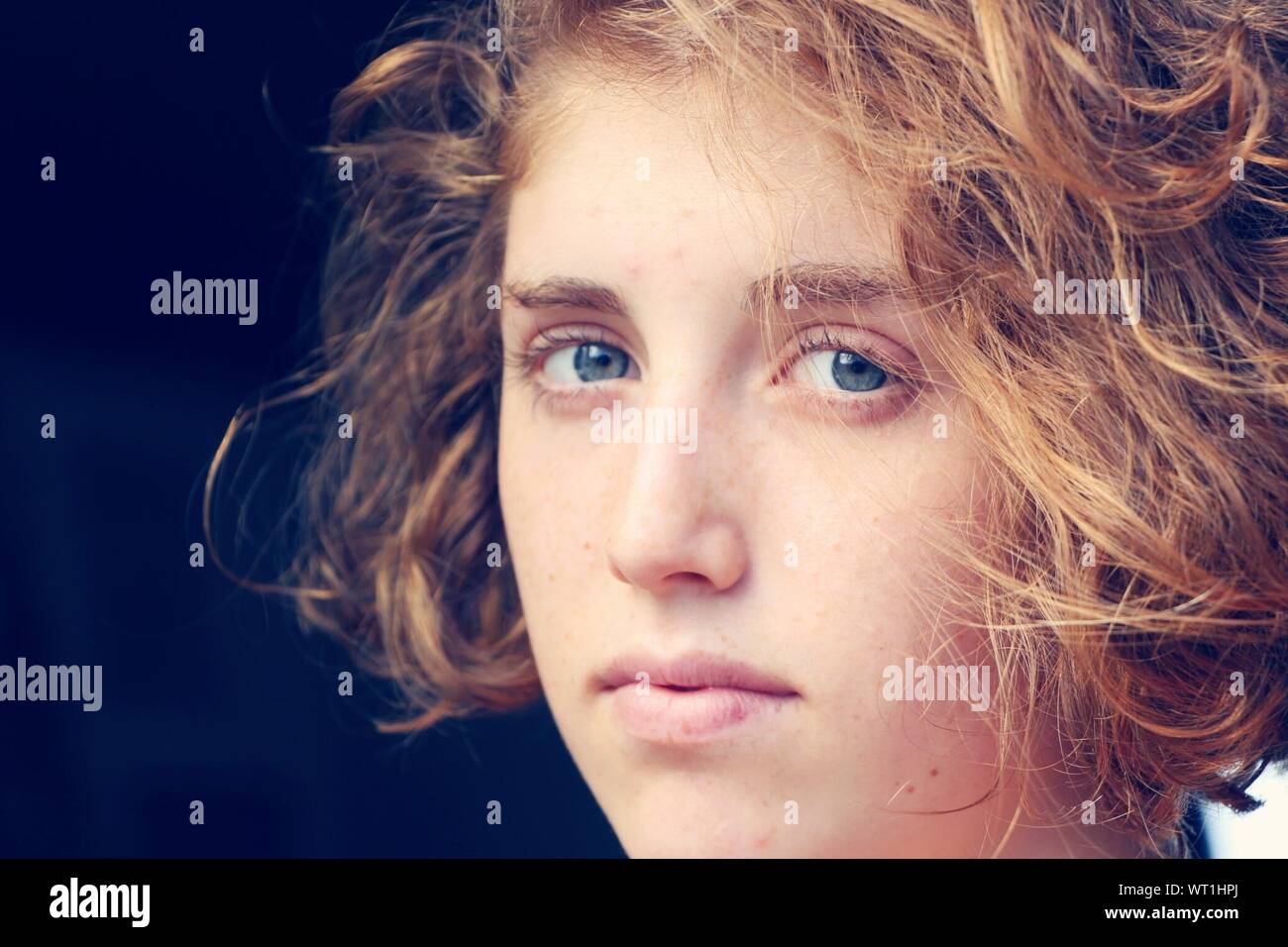 Brown eyes short hair hi-res stock photography and images - Alamy