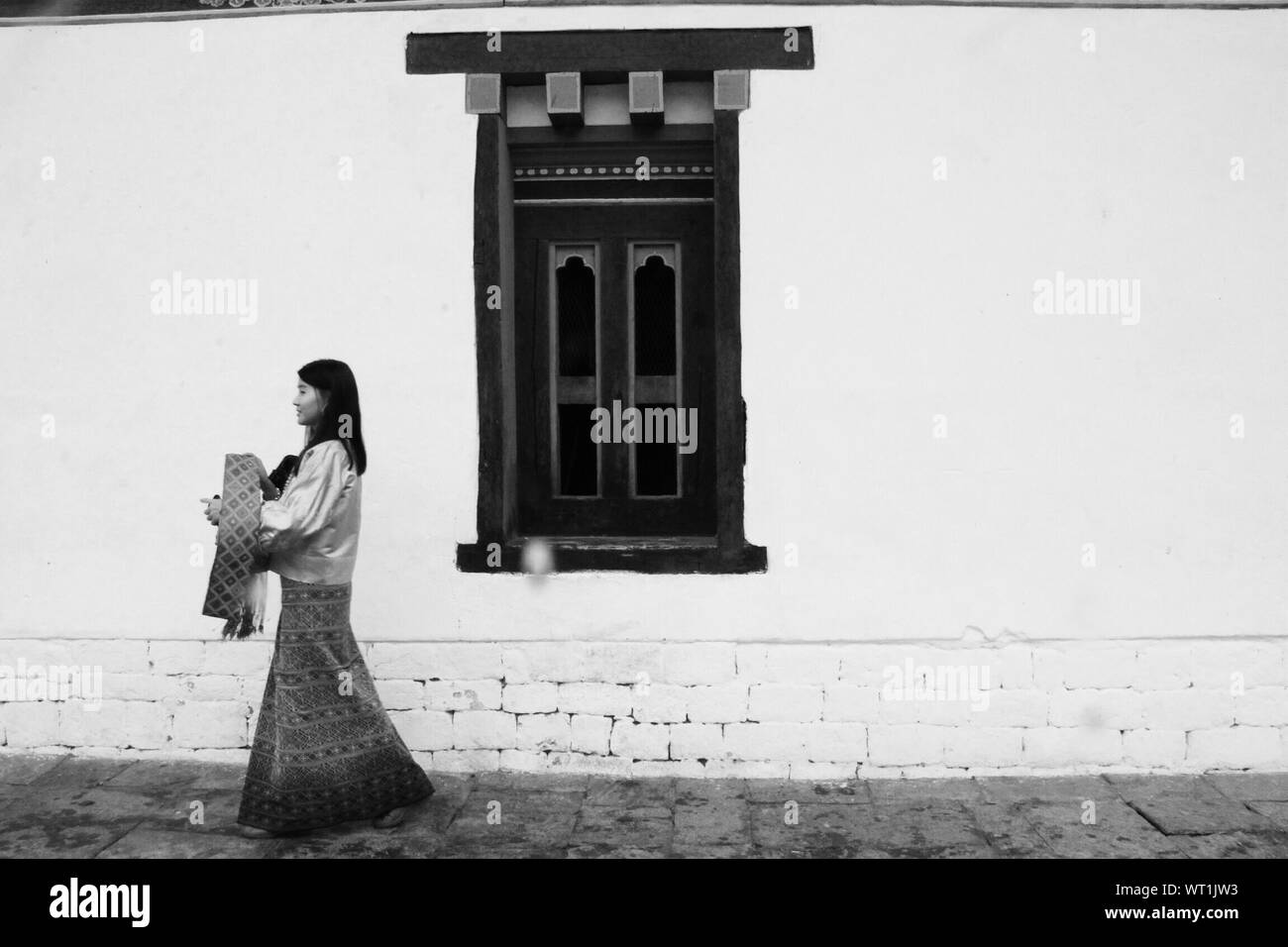 Side building window Black and White Stock Photos & Images - Alamy