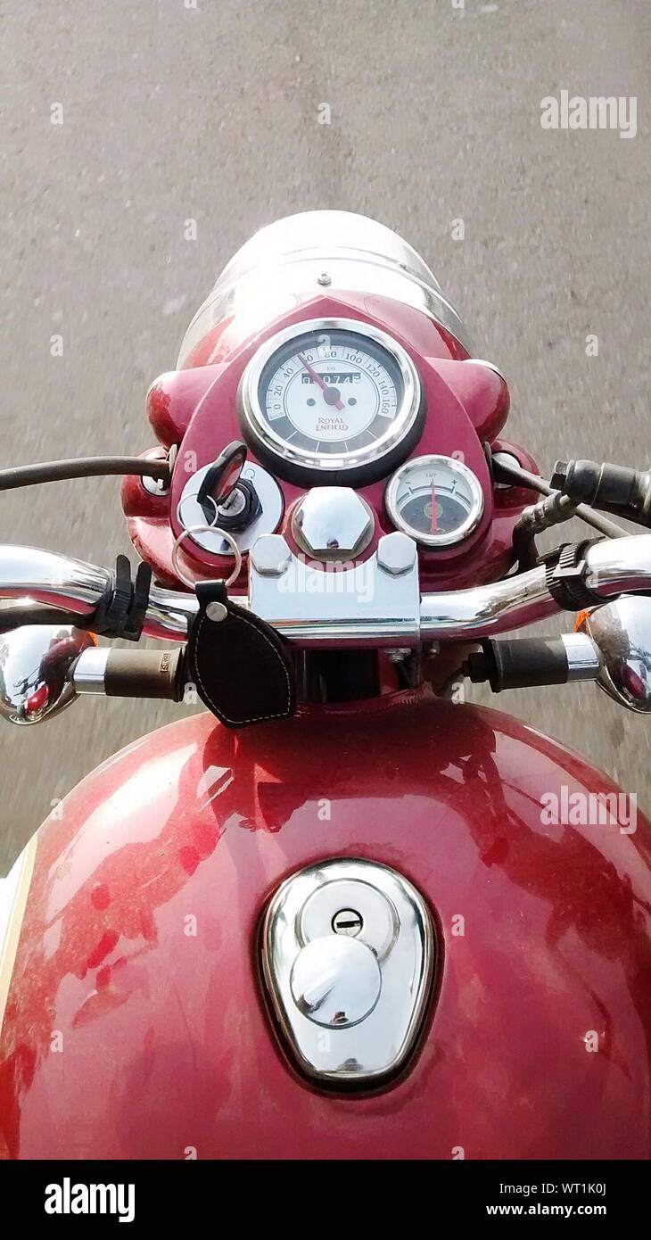 Motorcycle view of road hi-res stock photography and images - Alamy