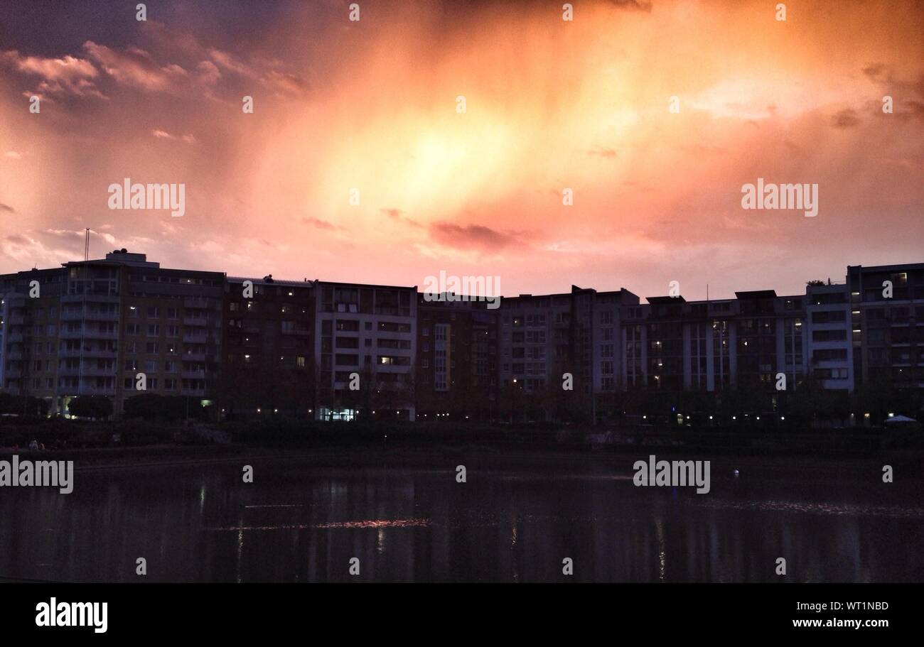Sky over the buildings hi-res stock photography and images - Alamy