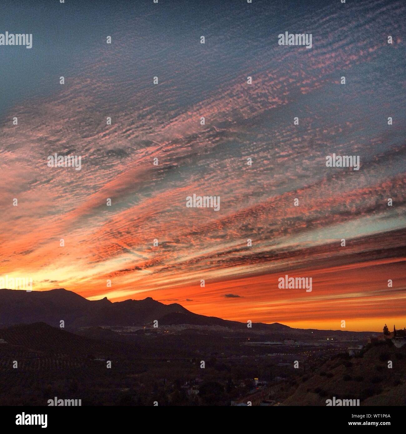 The sky and the valley hi-res stock photography and images - Alamy