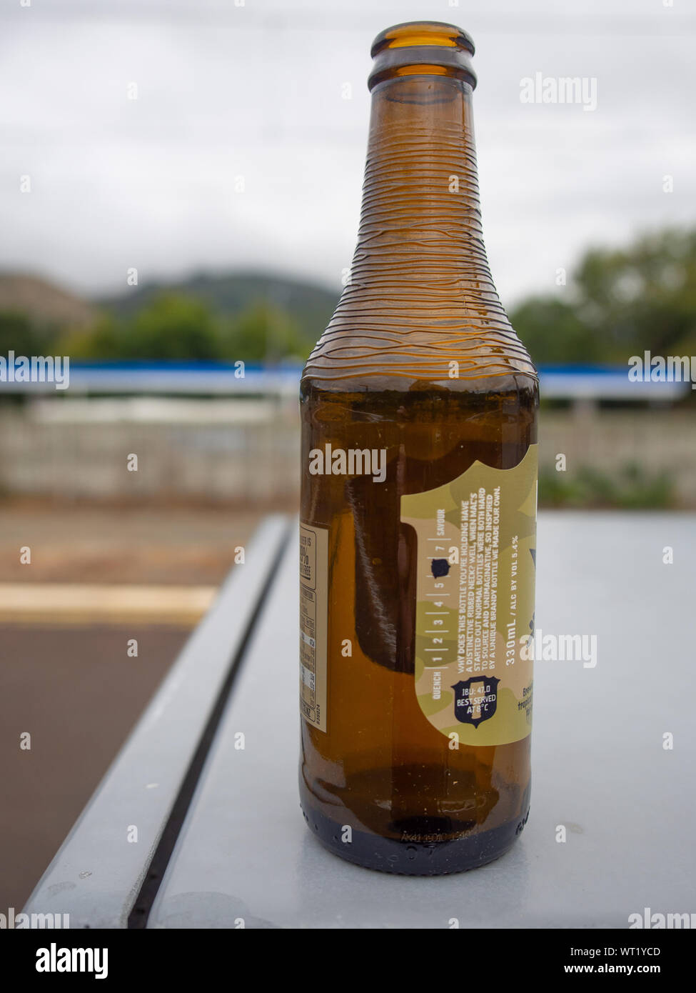 Beer bottle table hi-res stock photography and images - Alamy