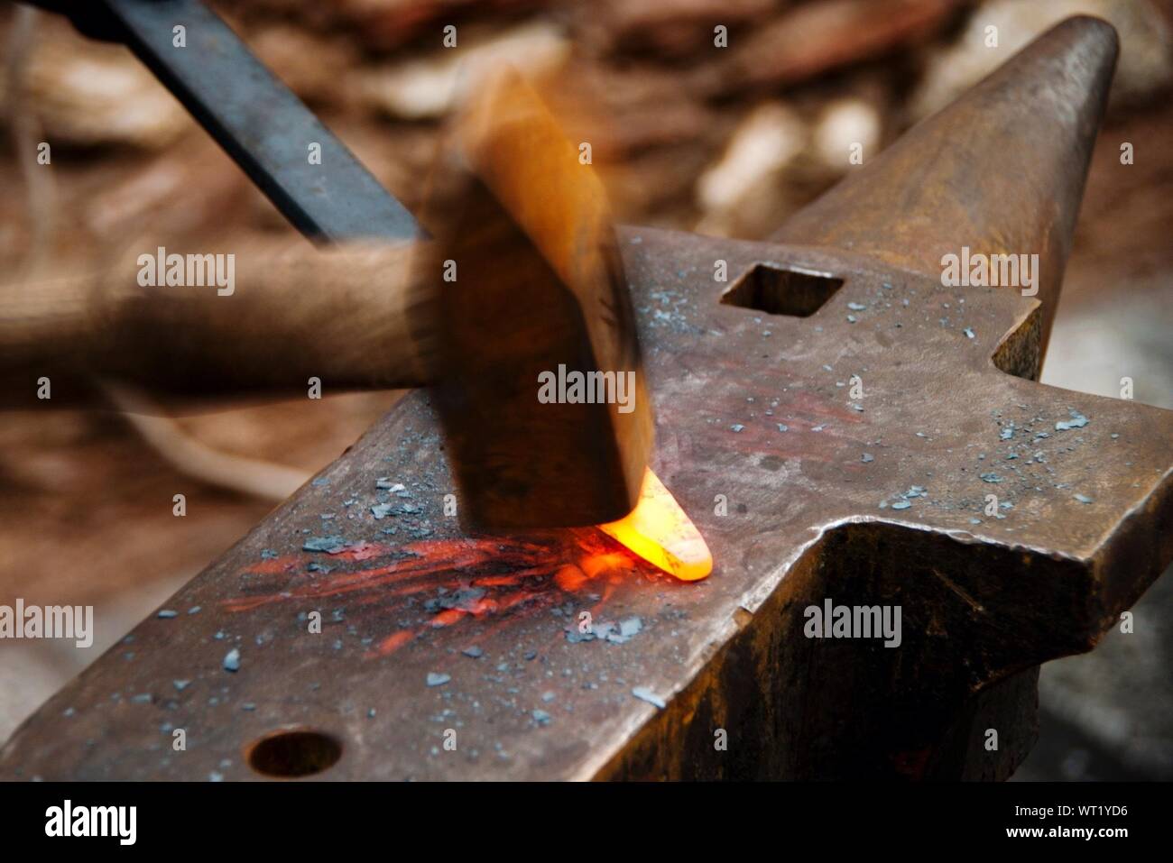 Hitting tool hi-res stock photography and images - Alamy