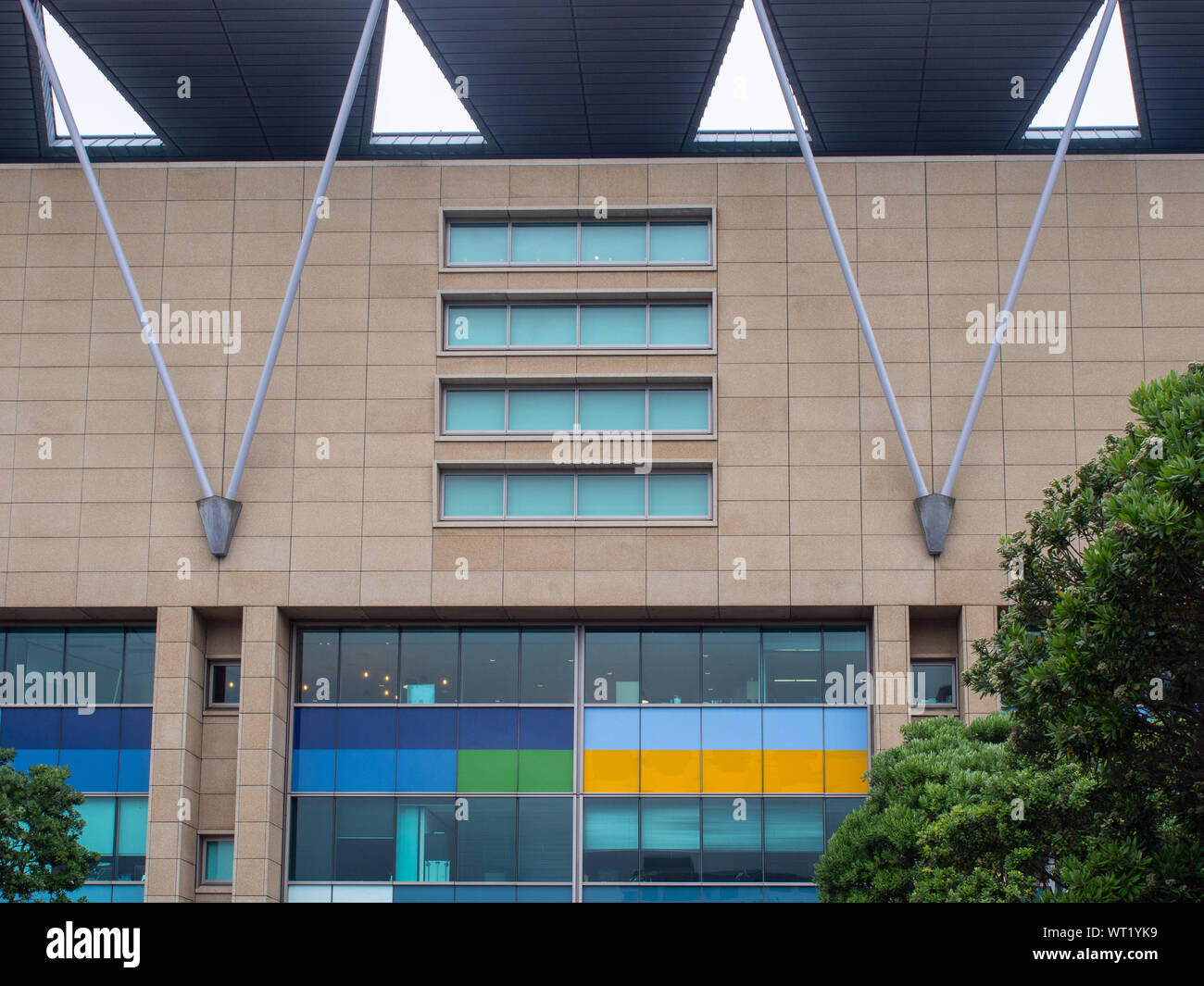 Lines of windows hi-res stock photography and images - Alamy