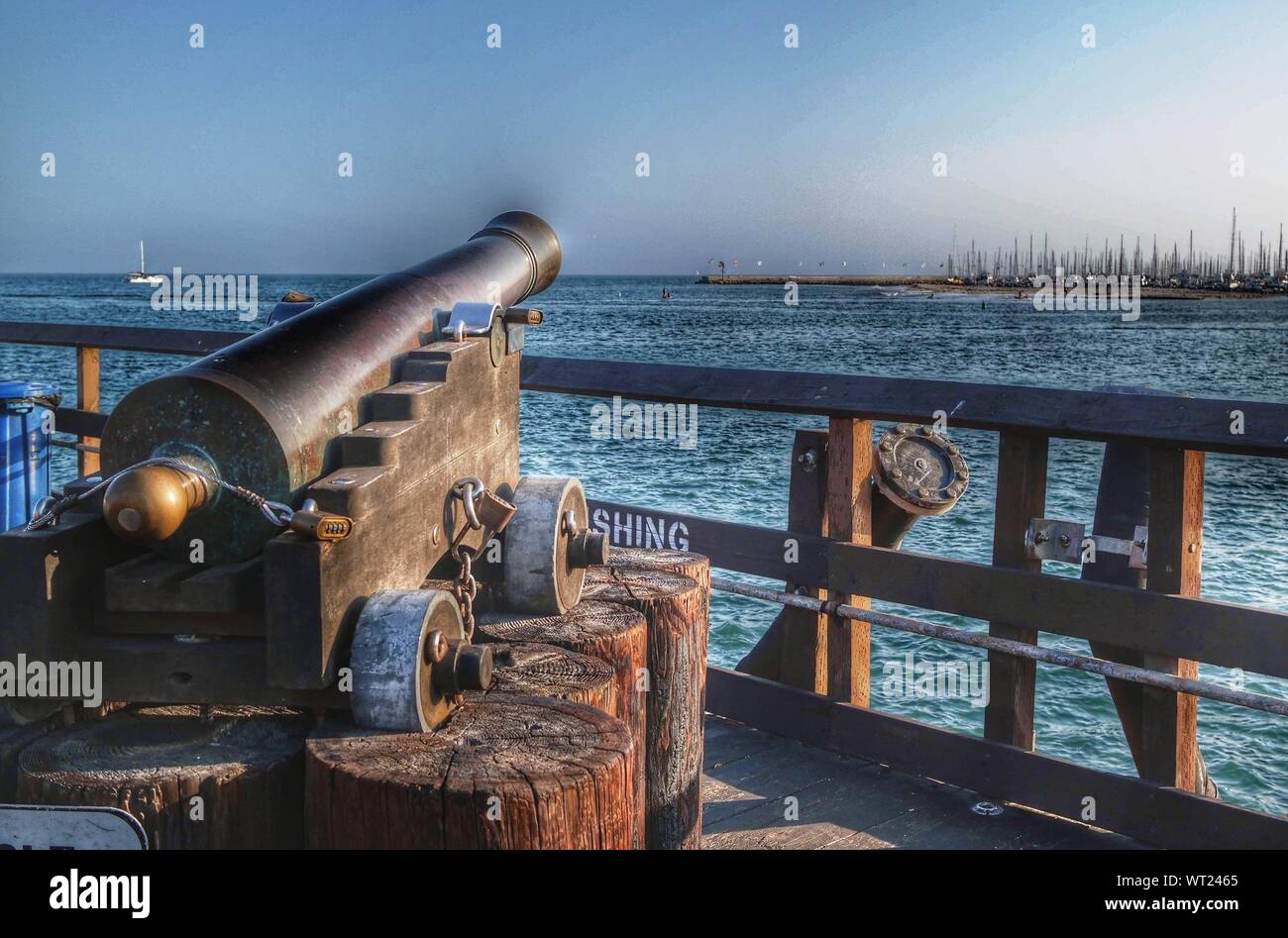 Rear view cannon hi-res stock photography and images - Alamy