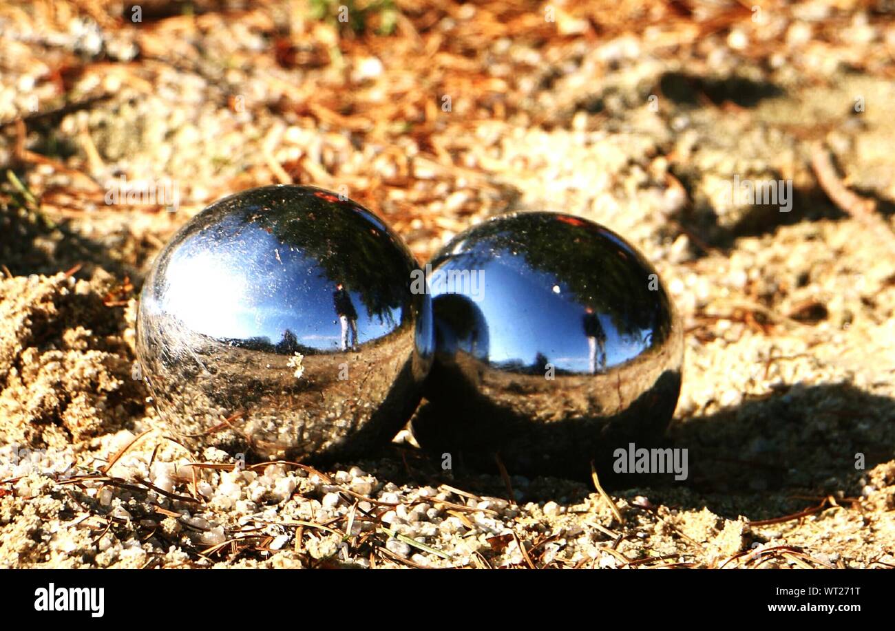 Real life sphere objects hi-res stock photography and images - Alamy