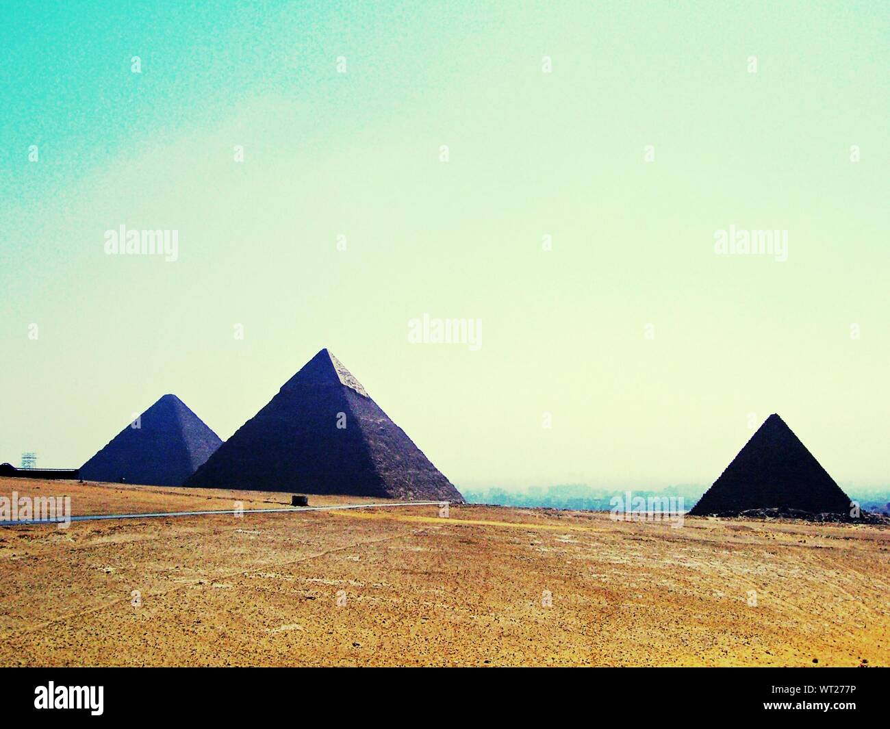 Pyramid of kheops hi-res stock photography and images - Alamy