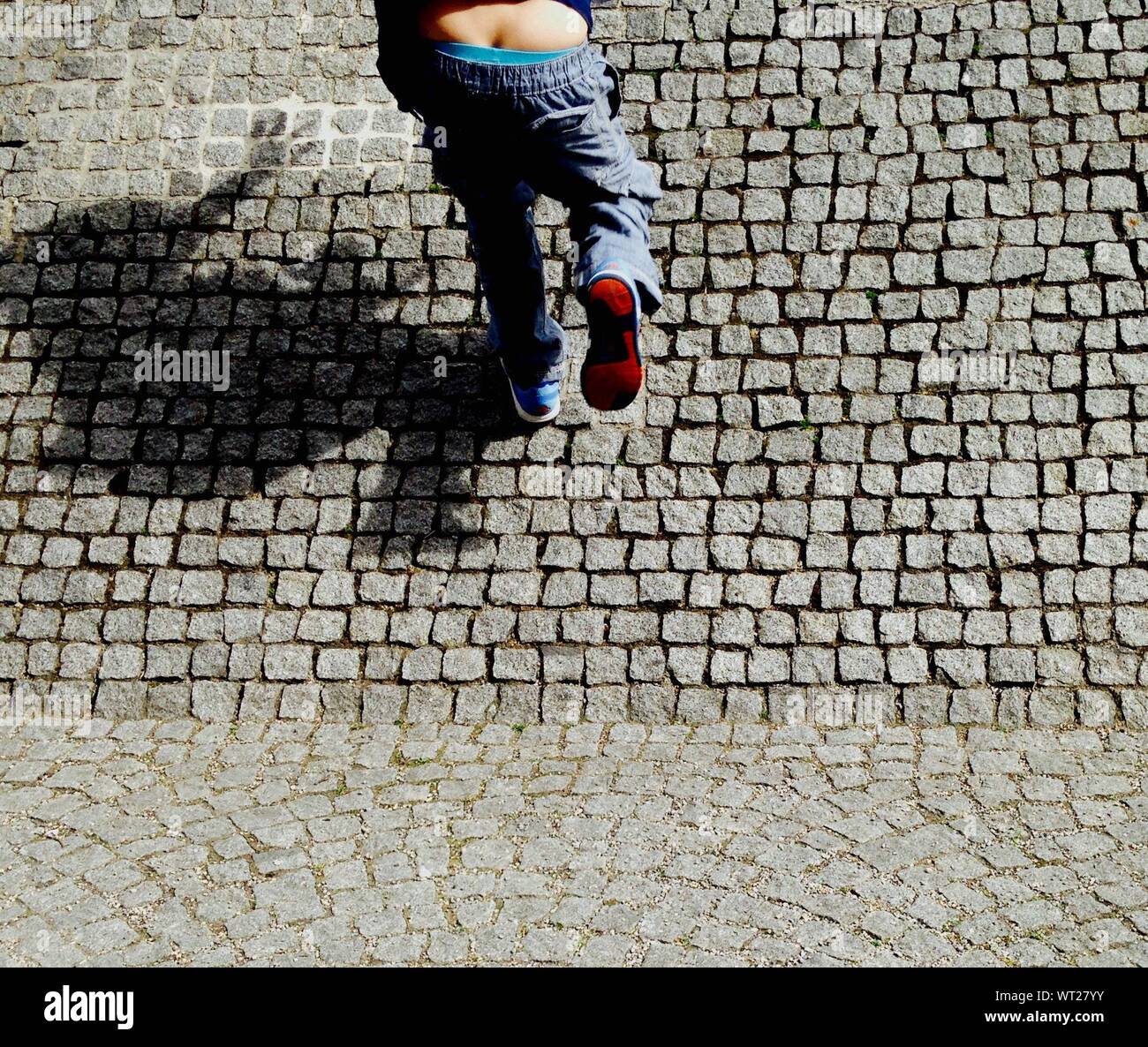 Bending human body hi-res stock photography and images - Alamy