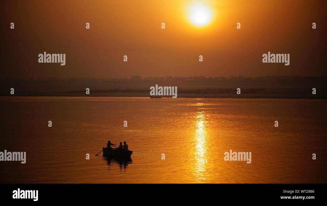 Rowboat Silhouette High Resolution Stock Photography and Images - Alamy