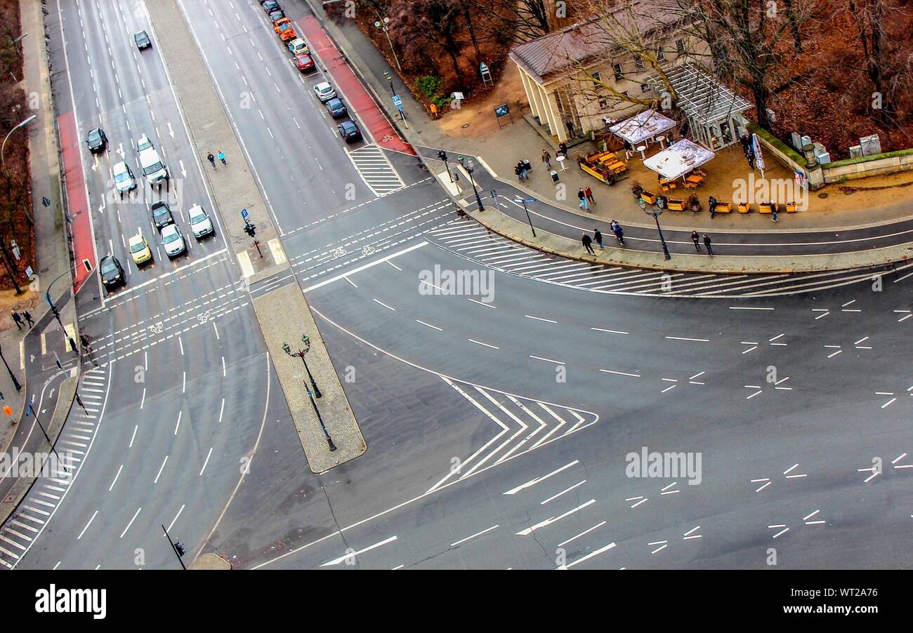 Street Markings Stock Photos & Street Markings Stock Images - Alamy