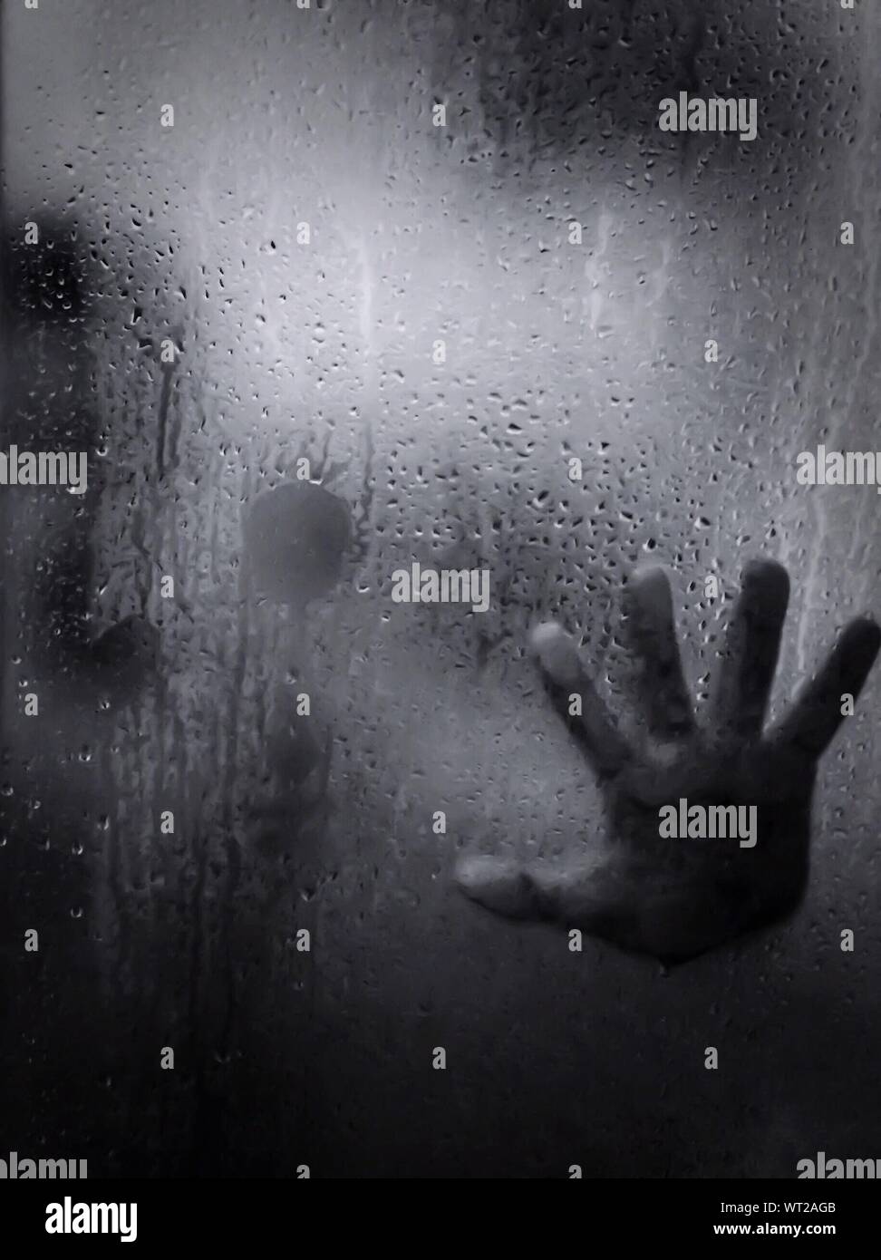 Condensed glass window close up hi-res stock photography and images - Alamy