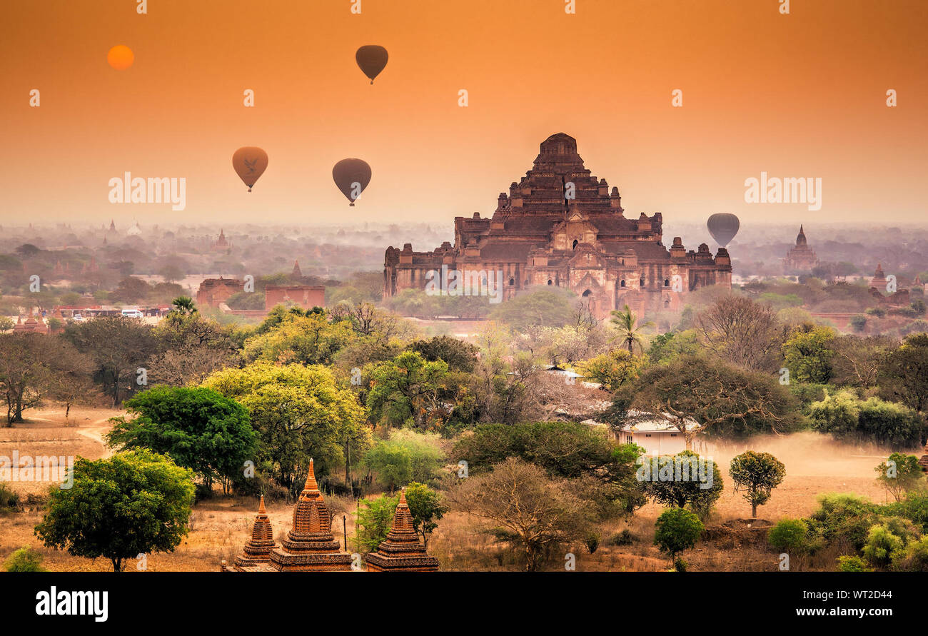 Dhammayangyi temple hi-res stock photography and images - Alamy