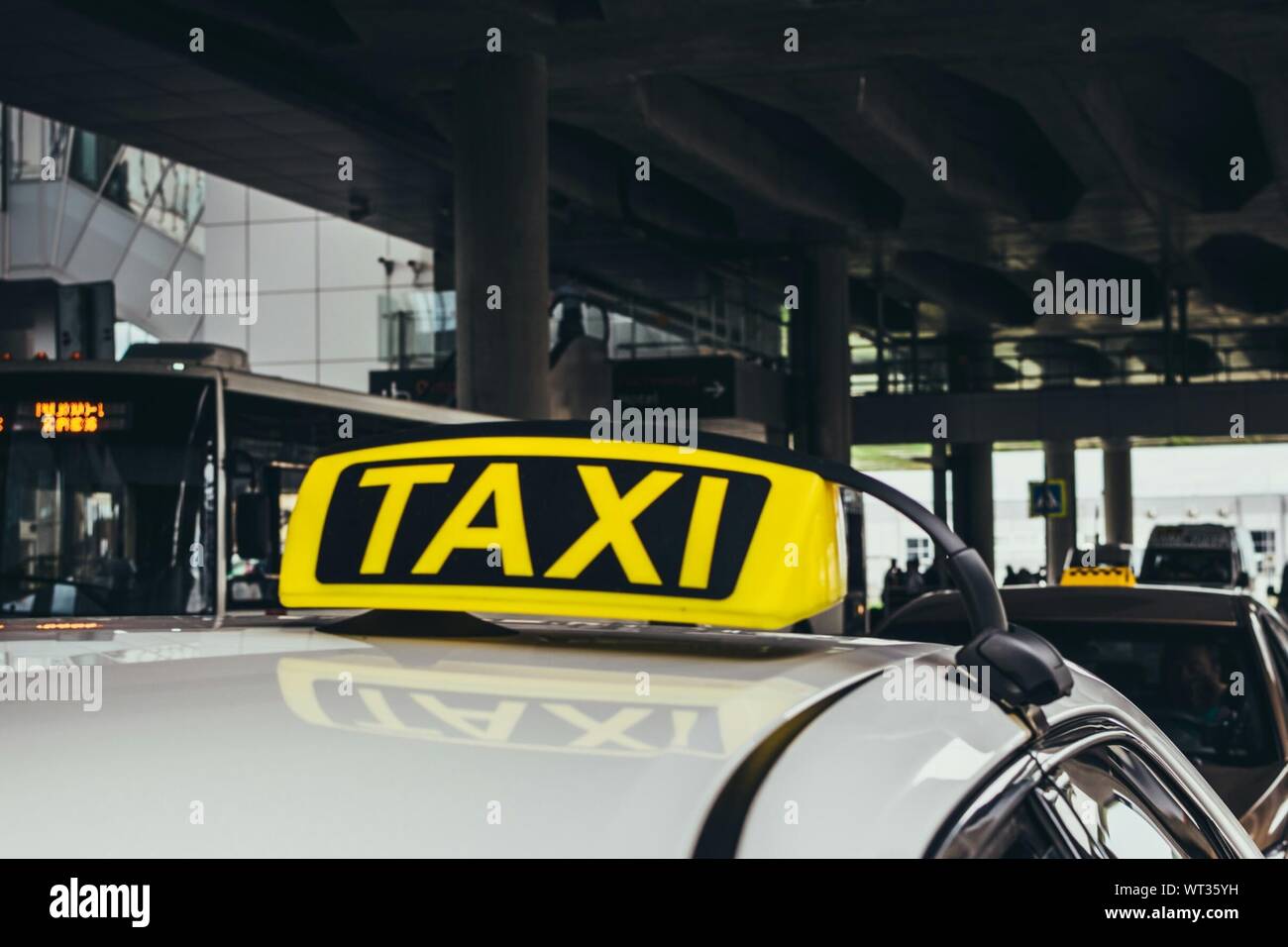 Arriving airport hi-res stock photography and images - Alamy