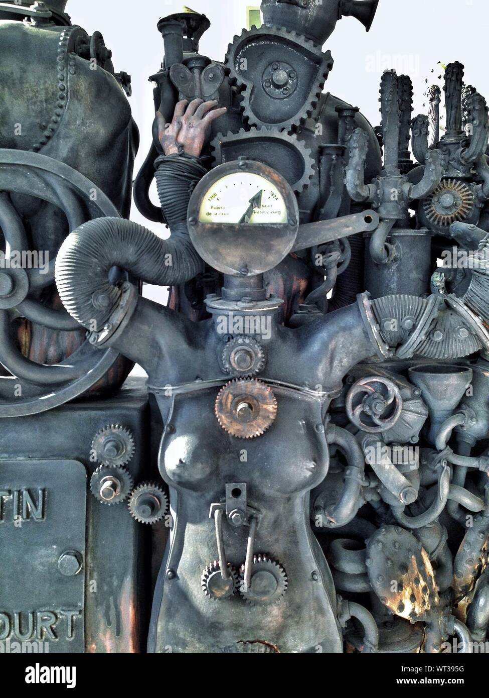 Human machines hi-res stock photography and images - Alamy