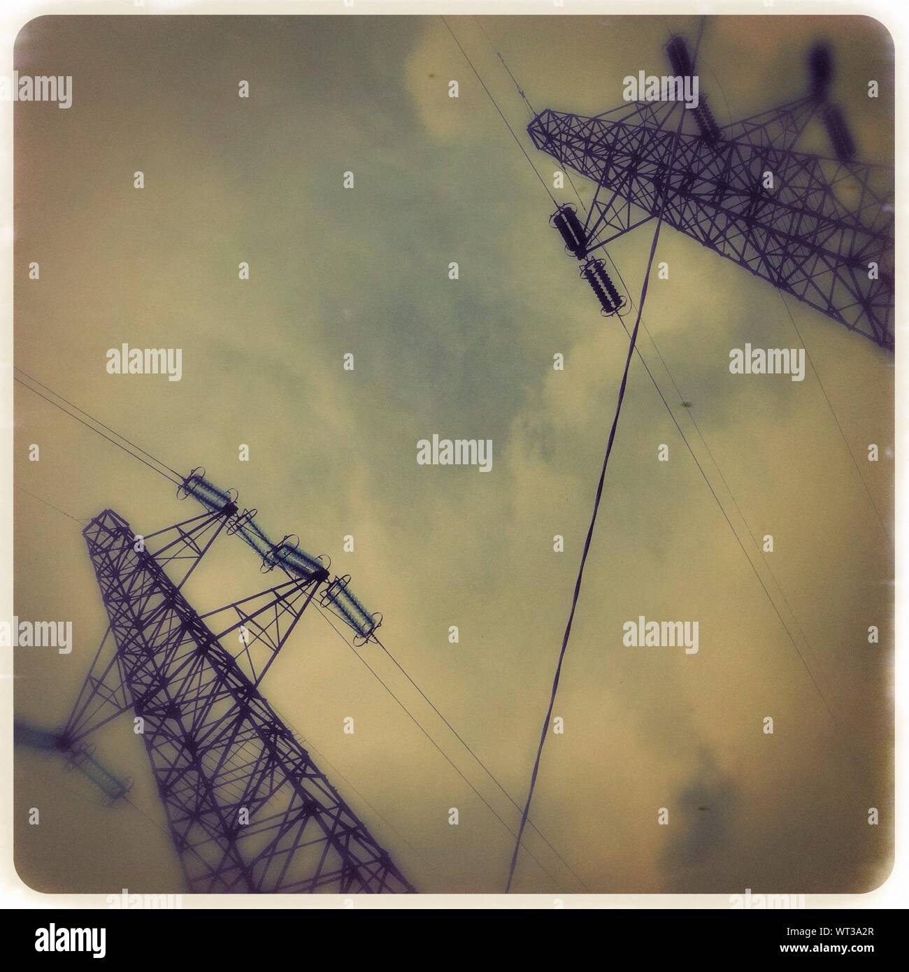 Electric utility wires hi-res stock photography and images - Alamy