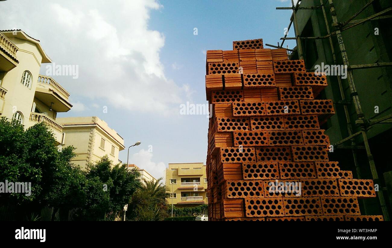 Bricks construction site hi-res stock photography and images - Alamy